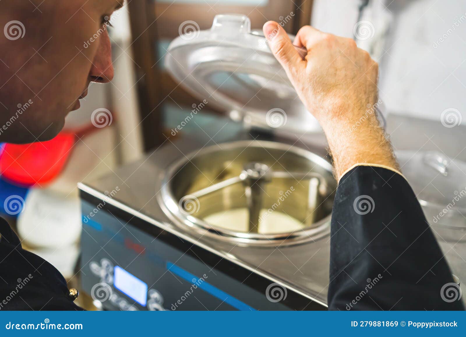 Ice Cream Pasteurization Machine Rotating with Closed Lid To Pasteurize ...