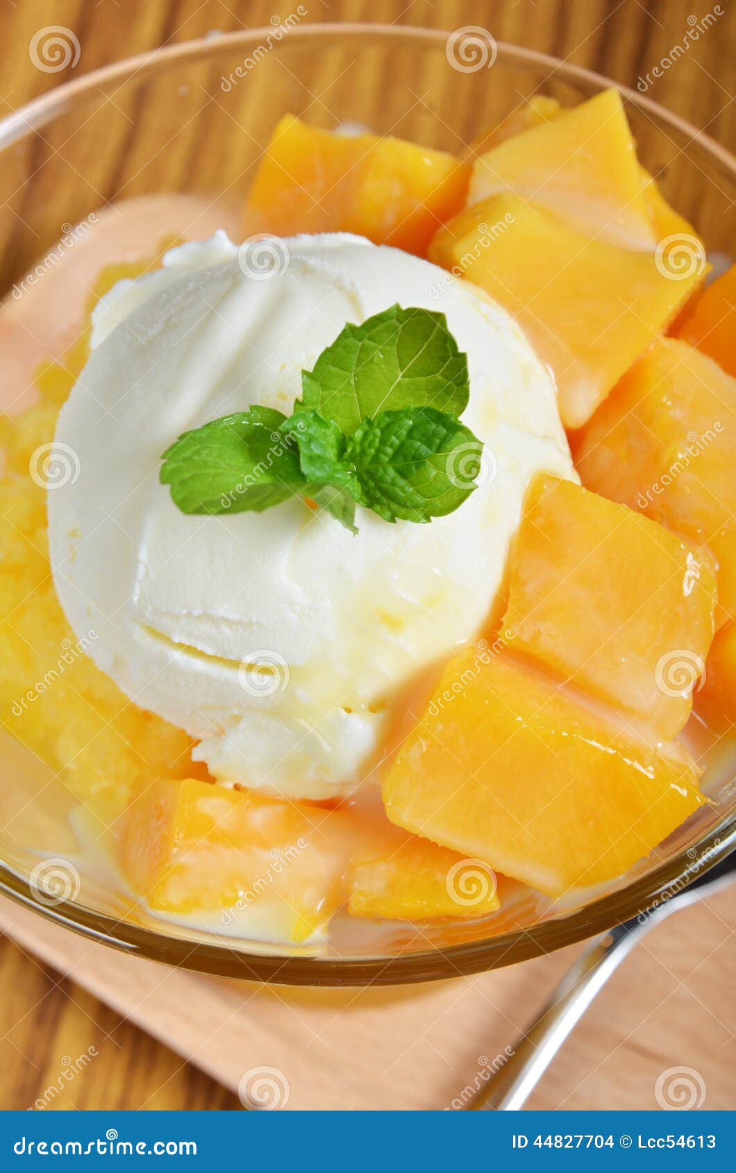 Ice Cream Scoop with Fresh Mango. Stock Photo - Image of refreshing ...