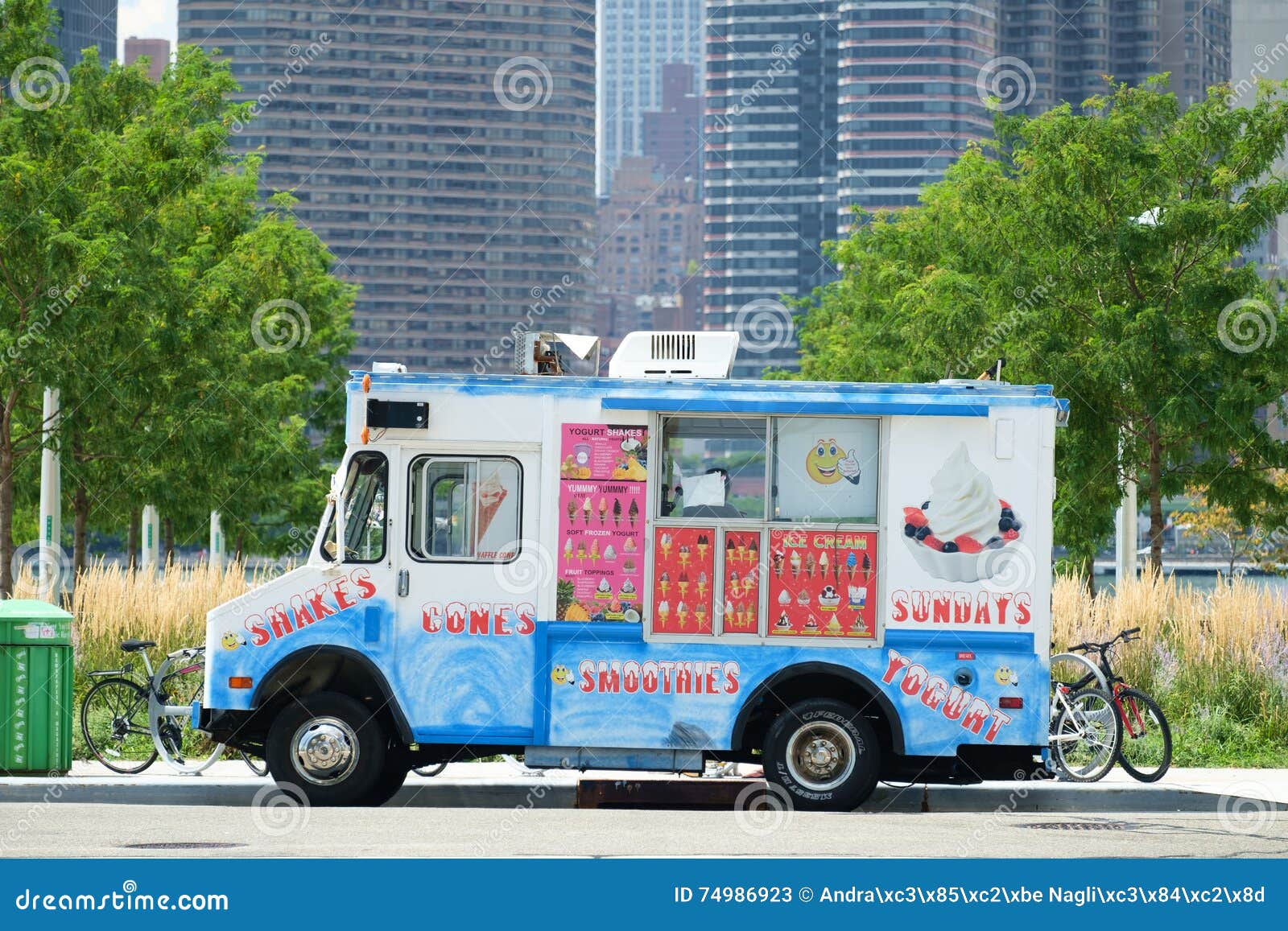 A Smoothie Truck At A Roadside Fruit Stand, Maui, Hawaii Editorial ... A Smoothie Truck At A Roadside Fruit Stand, Maui, Hawaii Editorial ...