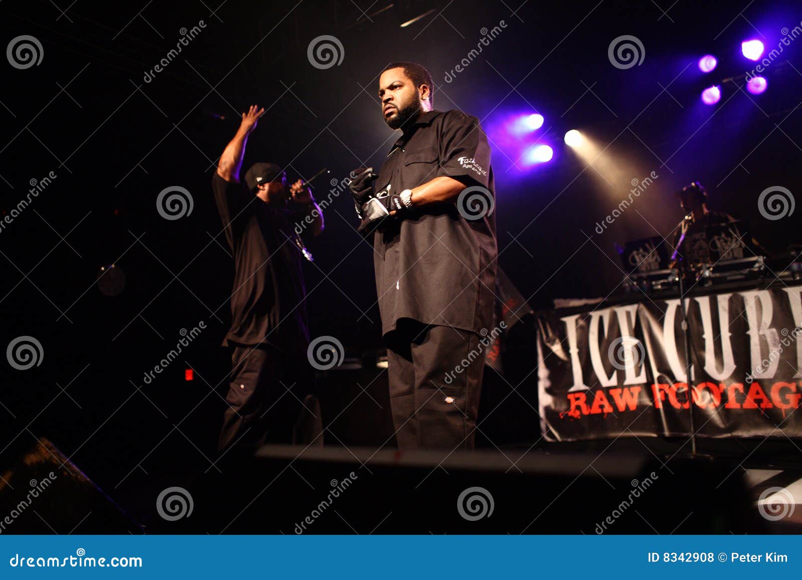 Ice Cube in concert editorial stock photo. Image of microphone - 8342908