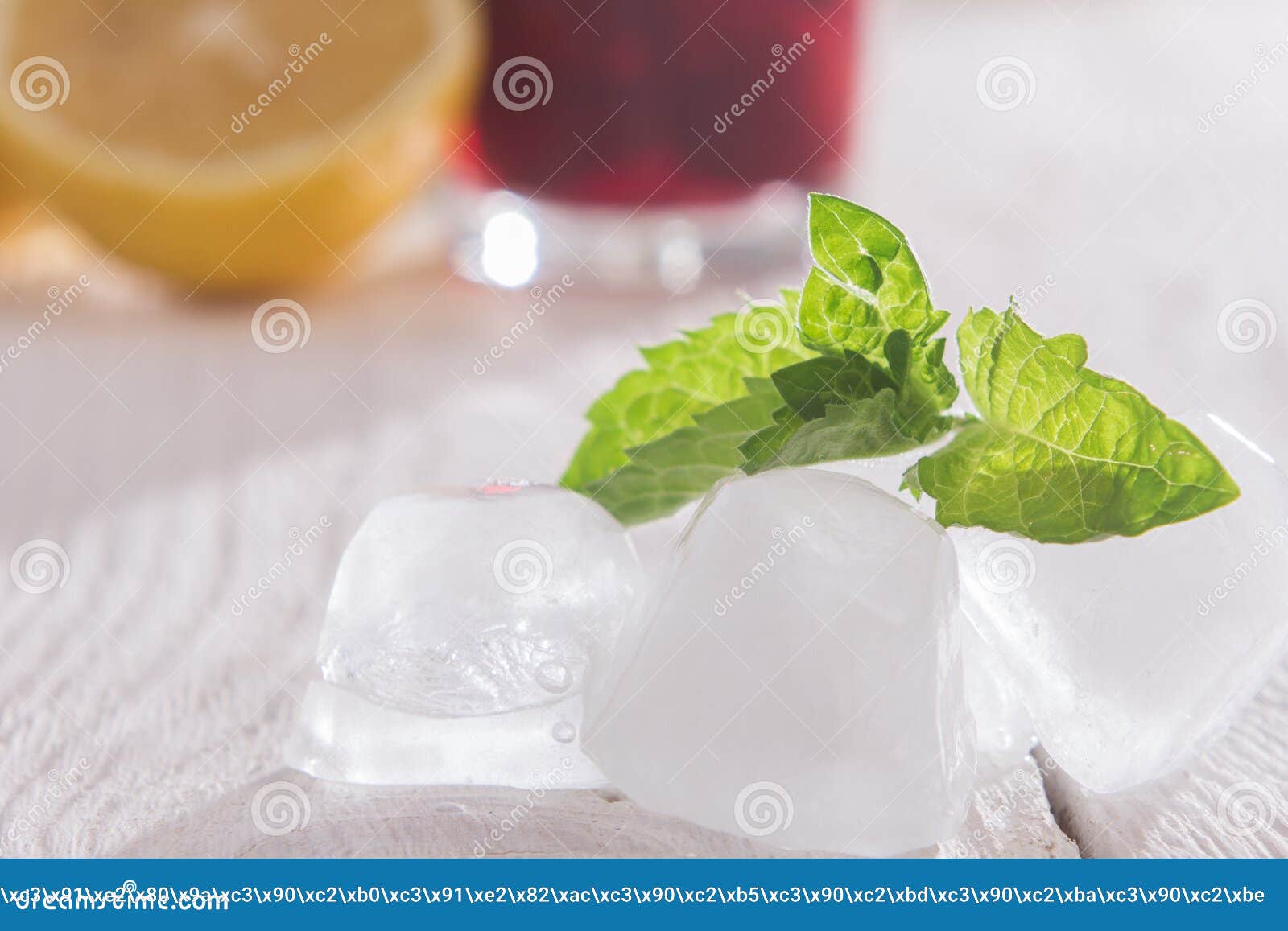 Ice Cubes, Mint and Soft Drink Stock Photo - Image of mint, bright ...