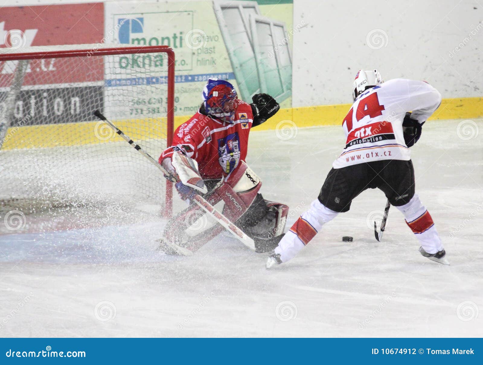 Ice hockey editorial photography. Image of helm, offensive - 10674912