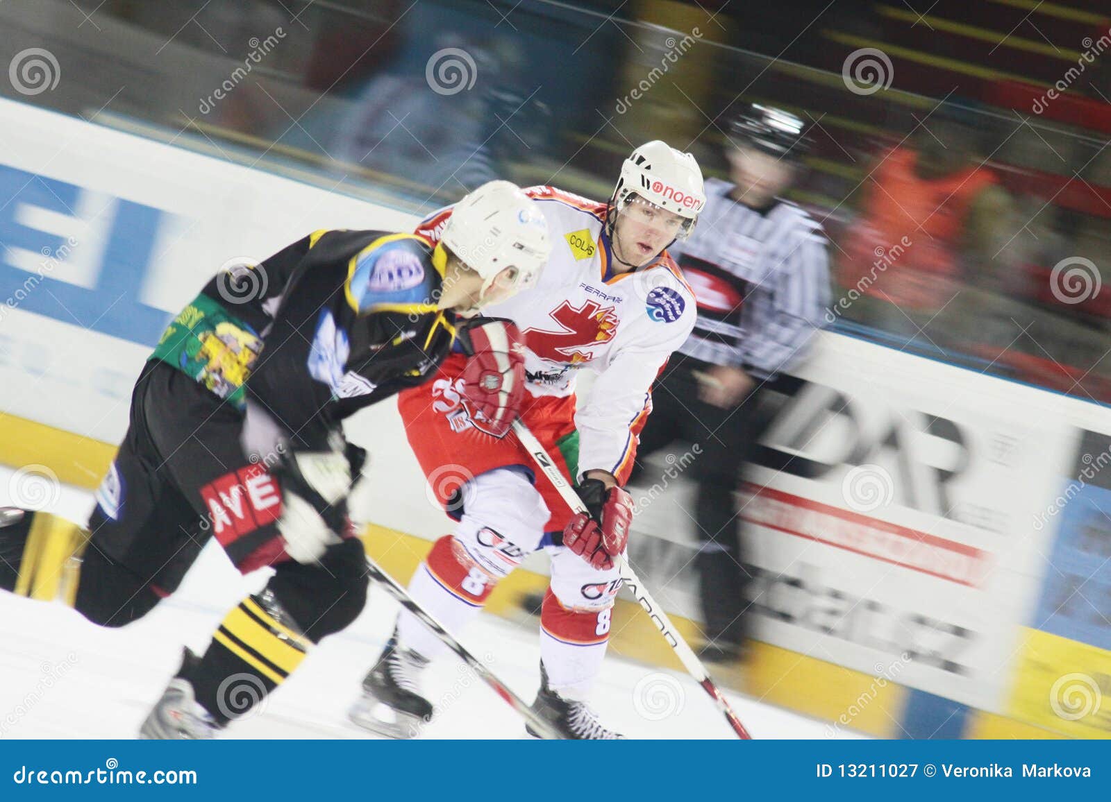 Ice hockey match editorial photography. Image of sticks - 13211027
