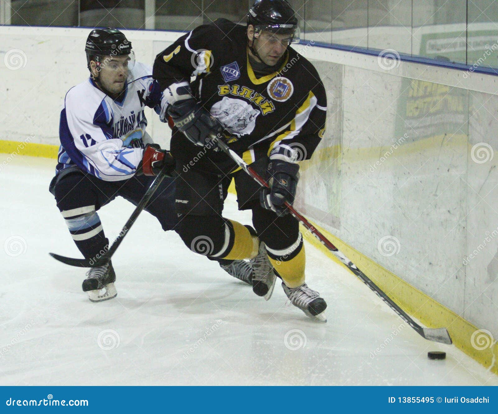 Ice hockey match editorial image. Image of april, active - 13855495