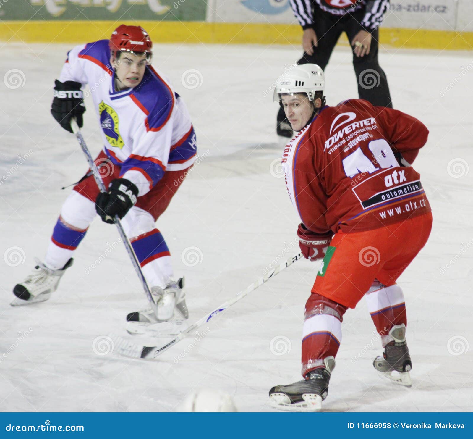 Ice hockey players editorial stock photo. Image of winter - 11666958