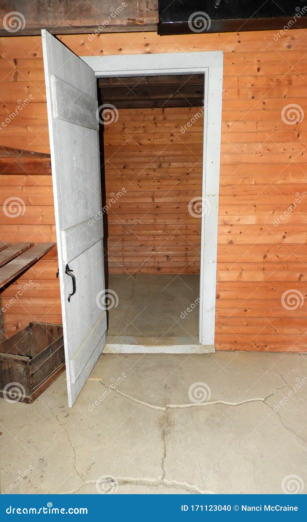 Shaker Village Ice House Interior Door and Shelves Stock Photo - Image ...
