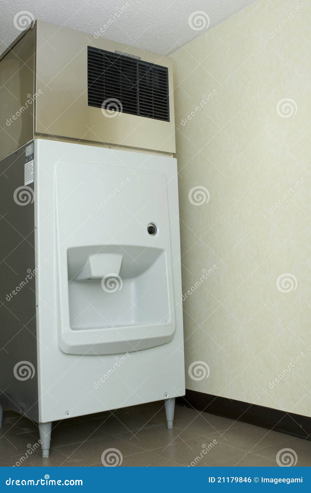 Motel Ice Machine Stock Photos - Free & Royalty-Free Stock Photos from ...