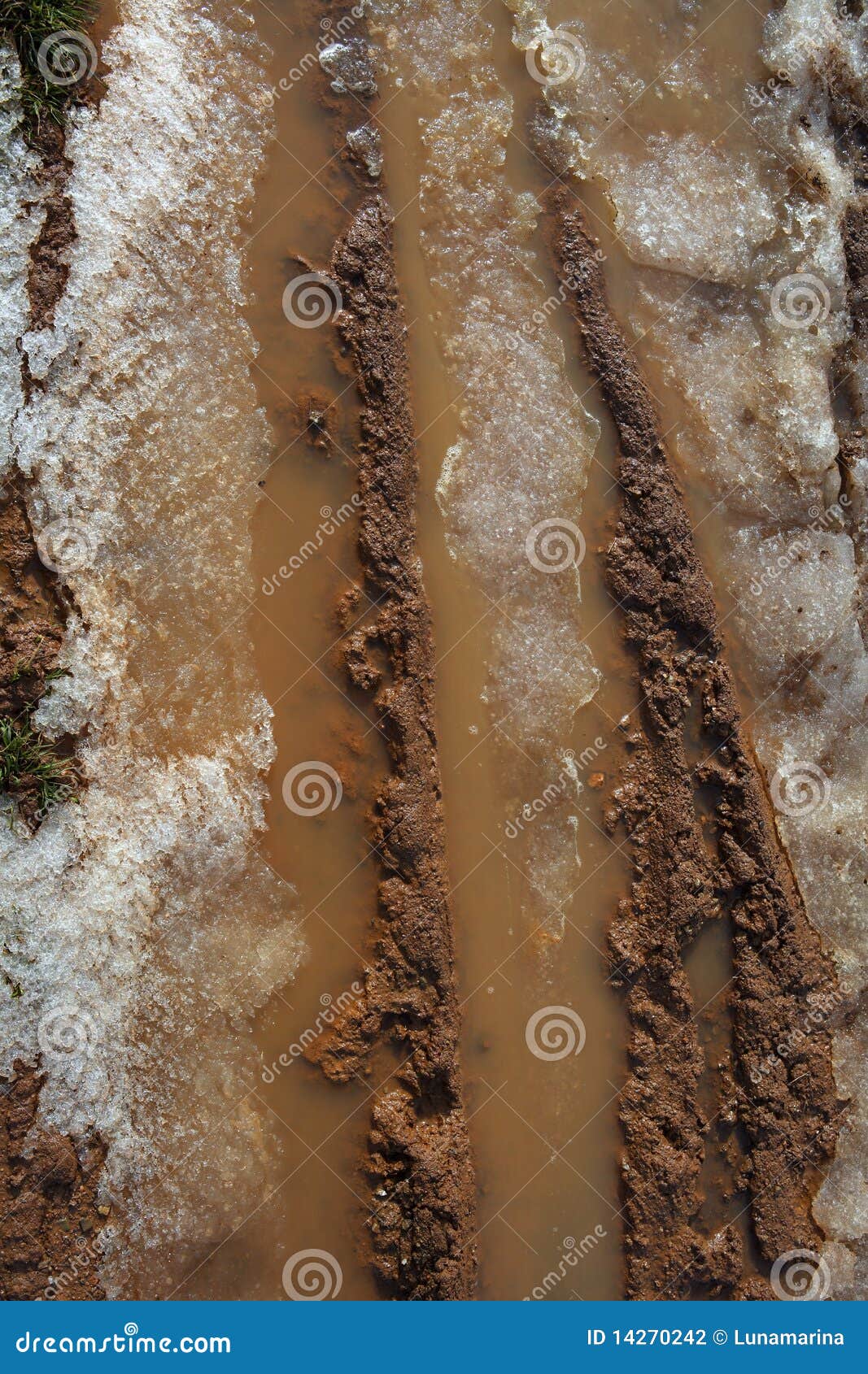 Ice Mud Red Clay Soil Road Tyres Lines Stock Photos - Free & Royalty ...