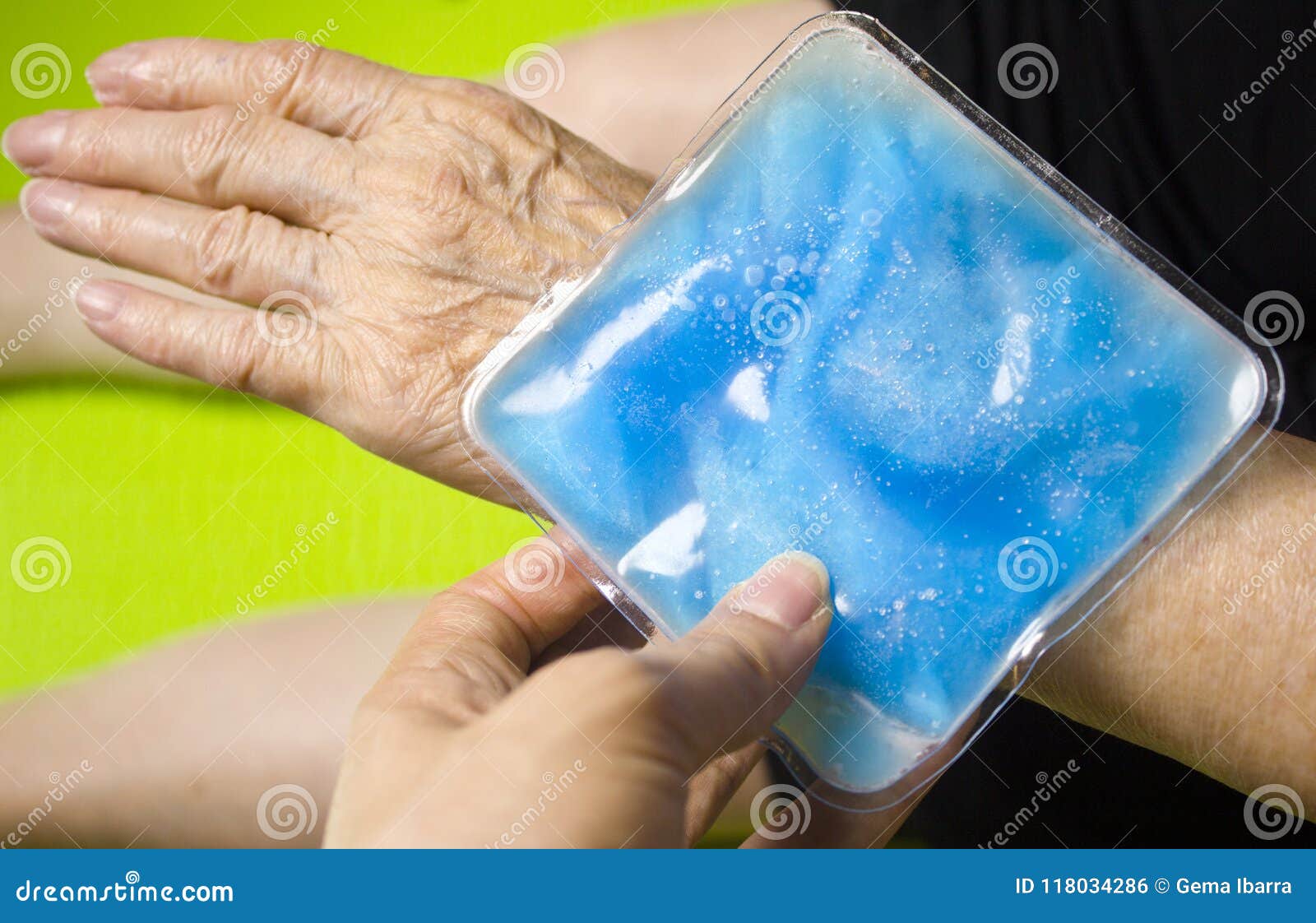 Ice pack for muscle aches stock photo. Image of color - 118034286