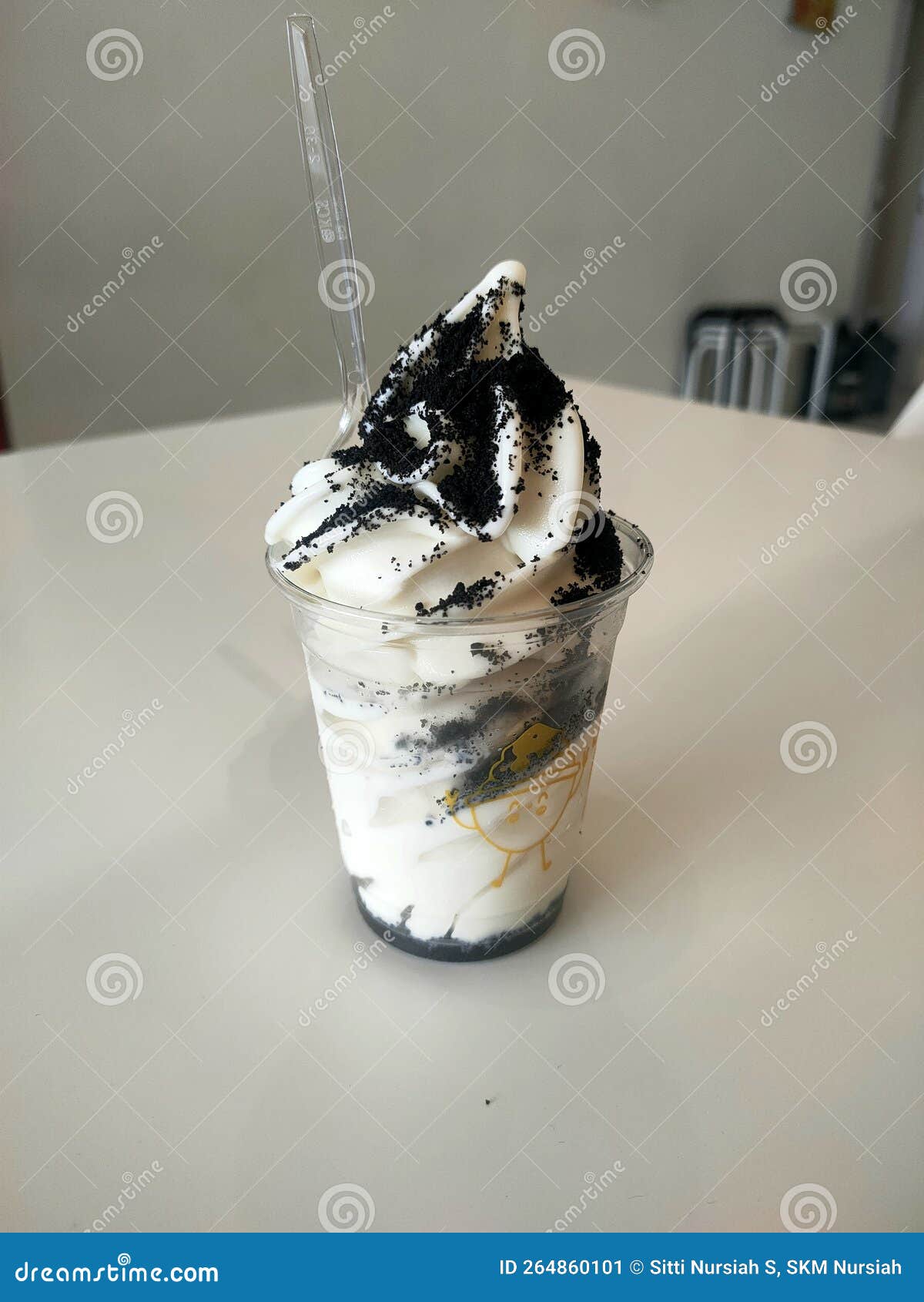 Ice Ream Sunday with Cookies and Cream Stock Image - Image of cookies ...