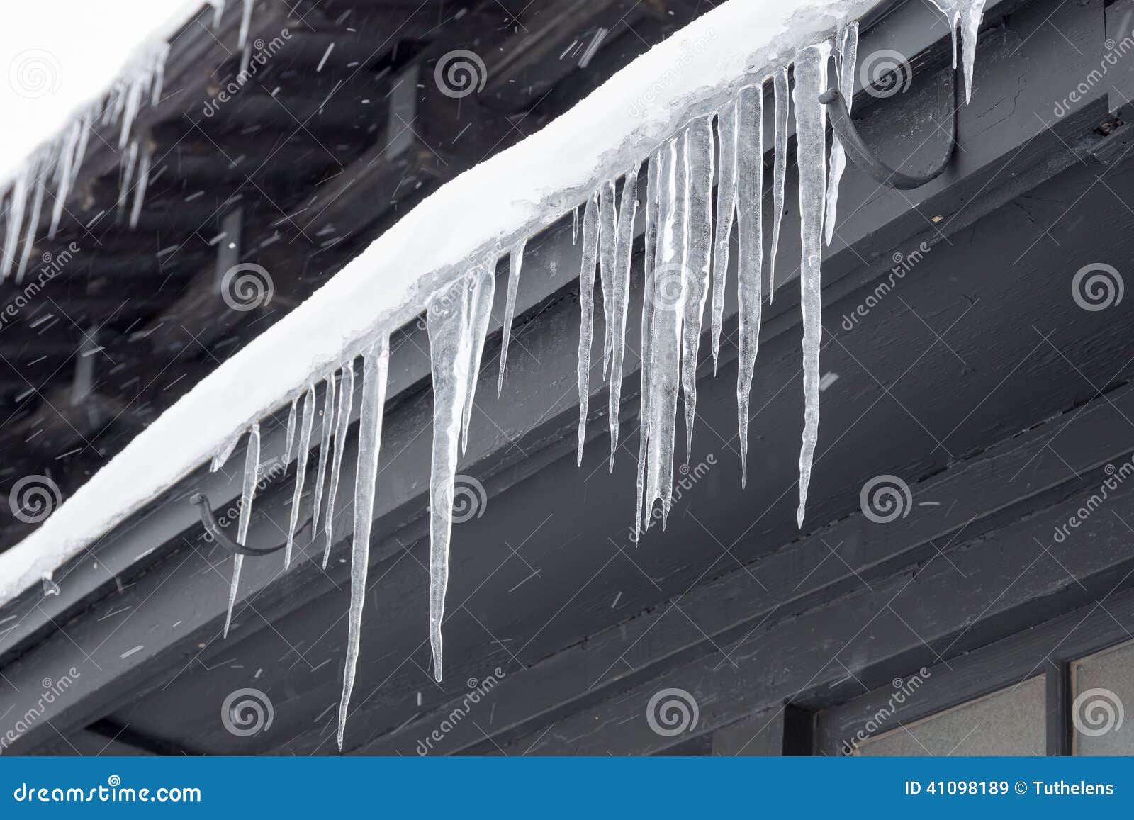 The ice on the roof stock image. Image of icicle, winter - 41098189