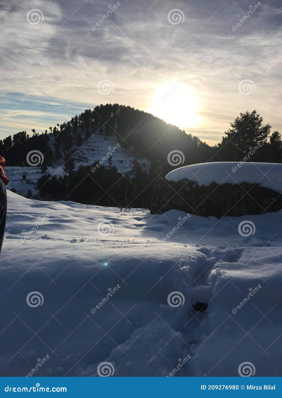Ice Sunset Clouds Aesthetics Nature Wallpaper Snow Winter Stock Photo ...