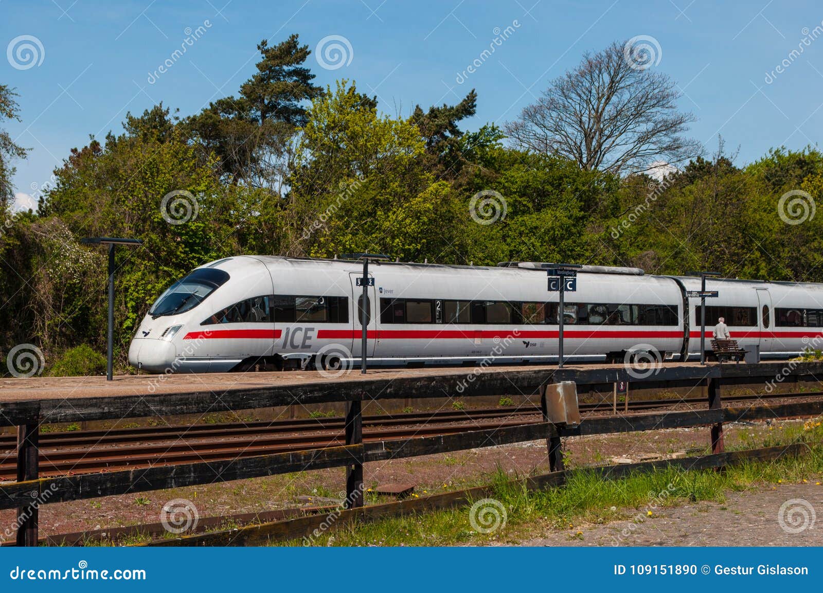 ICE-TD Train from DB and DSB at the Platform at Vordingborg Train ...