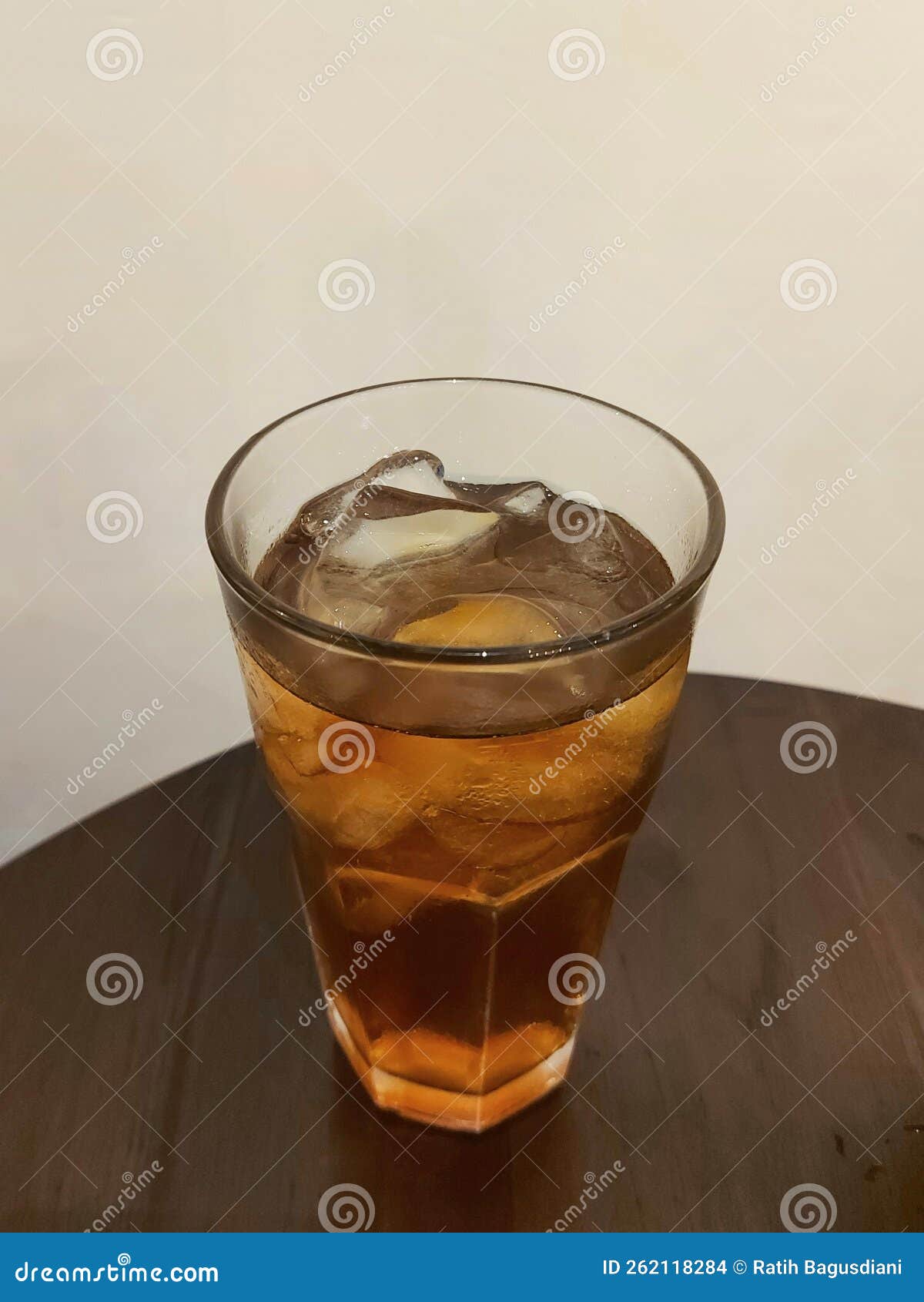 Ice tea on the glass stock photo. Image of glass, citrus - 262118284