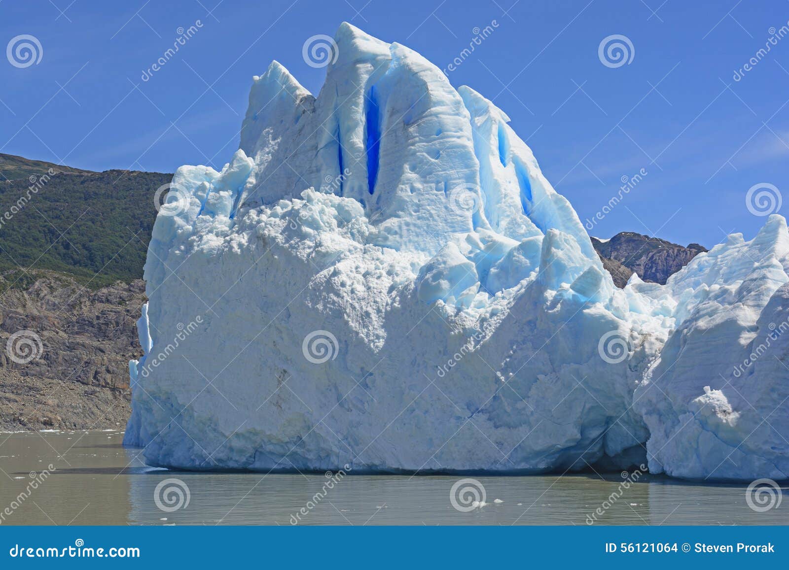 Iceberg Na Borda De Uma Geleira Foto de Stock - Imagem de paisagem ...