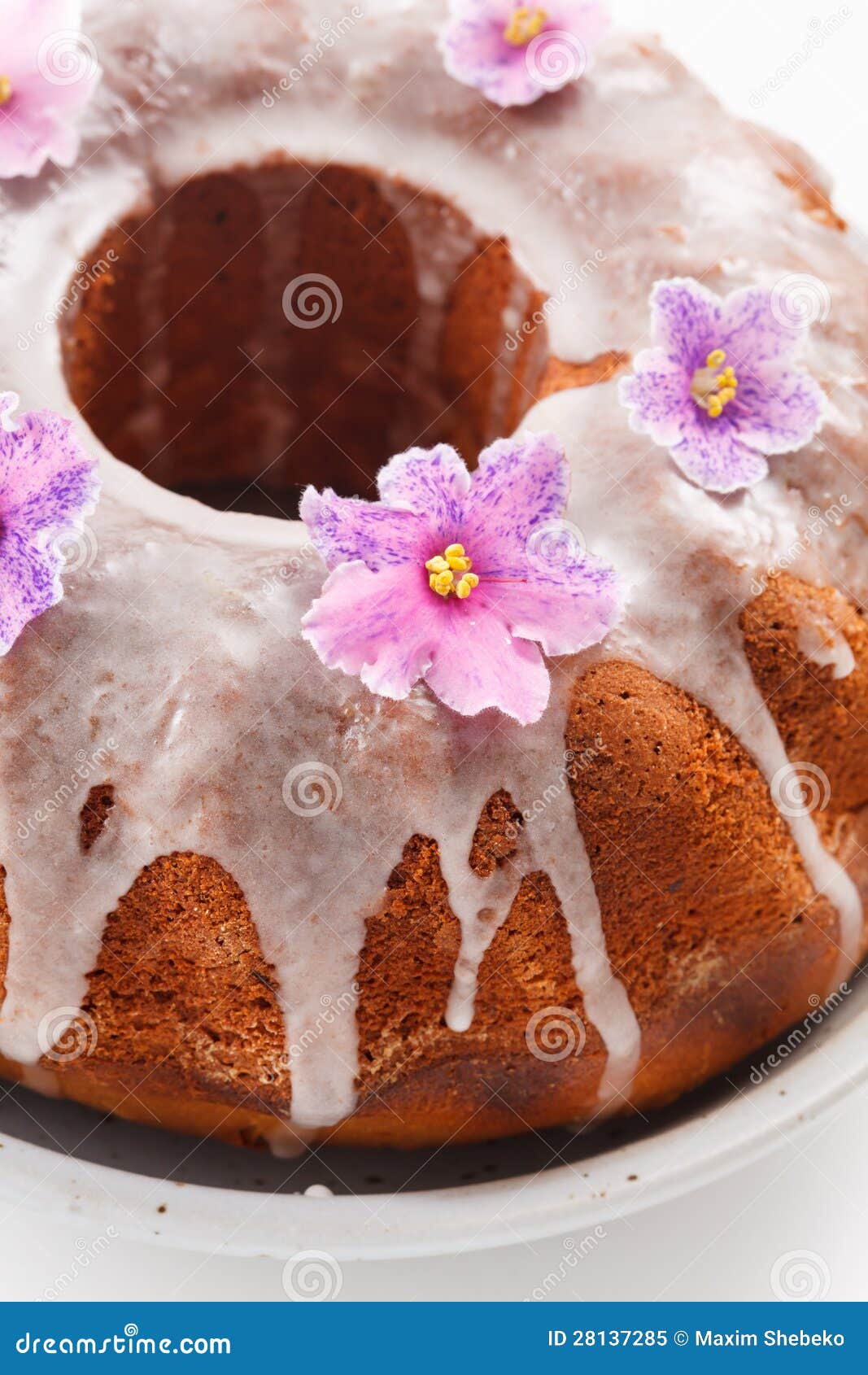 Iced cake stock image. Image of pastry, crust, delicious - 28137285