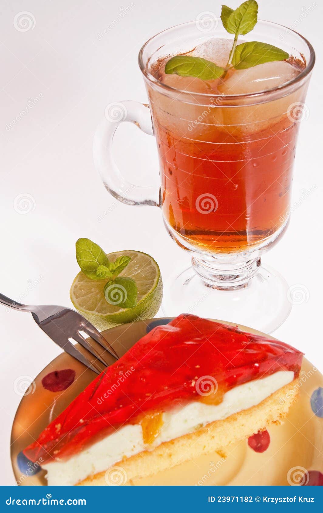 Iced tea and cake dessert stock photo. Image of mint - 23971182