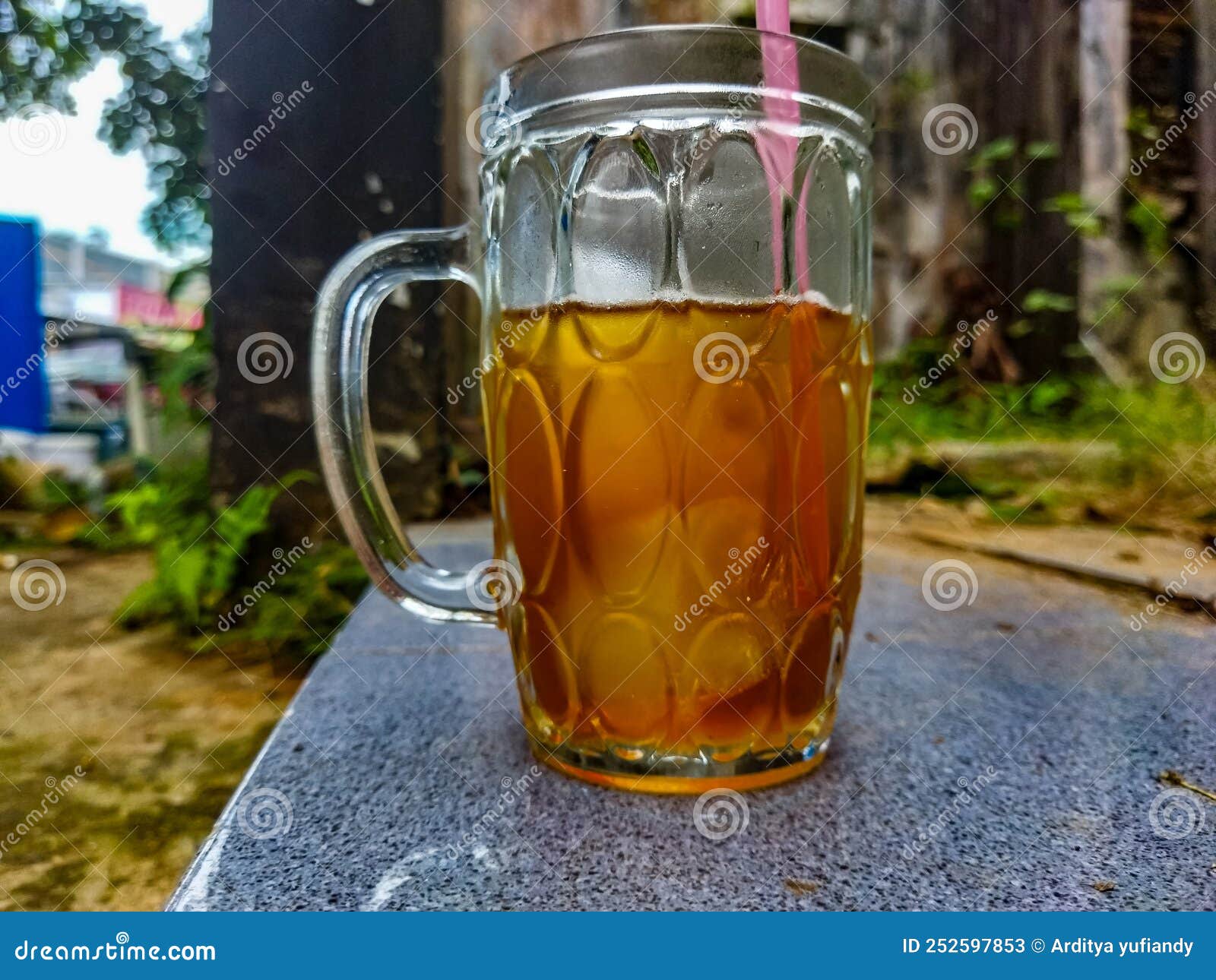 Iced tea in a clear glass stock image. Image of glass - 252597853