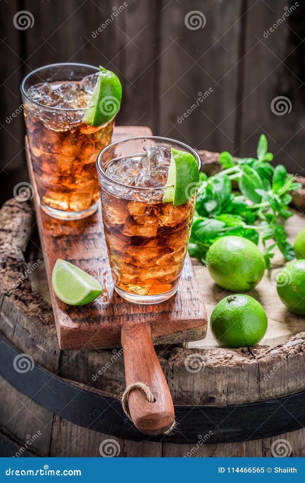 Iced Tea with Ice Cubes and Mint Stock Image - Image of cold, juice ...
