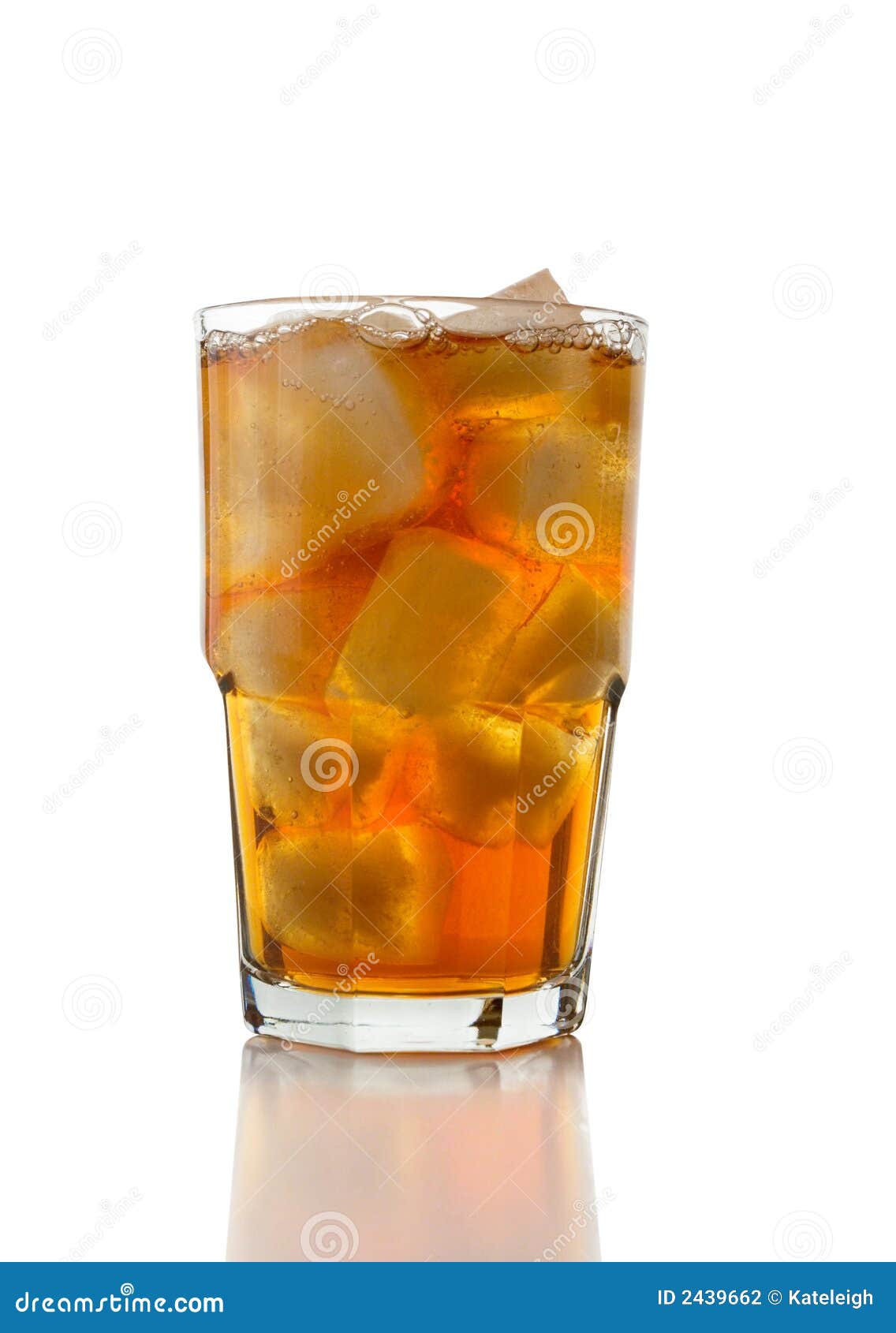 Iced teawhite arkivfoto. Bild av dricka, isolerat, solbränna - 2439662