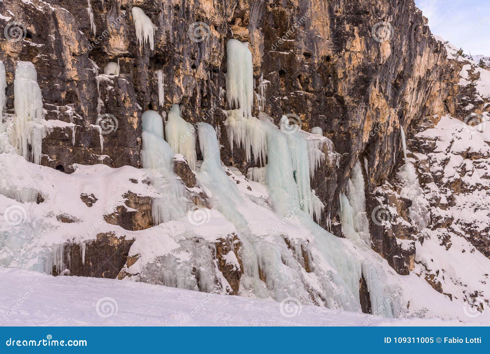 Icefall at Lagazuoi stock image. Image of icefall, mountain - 109311005