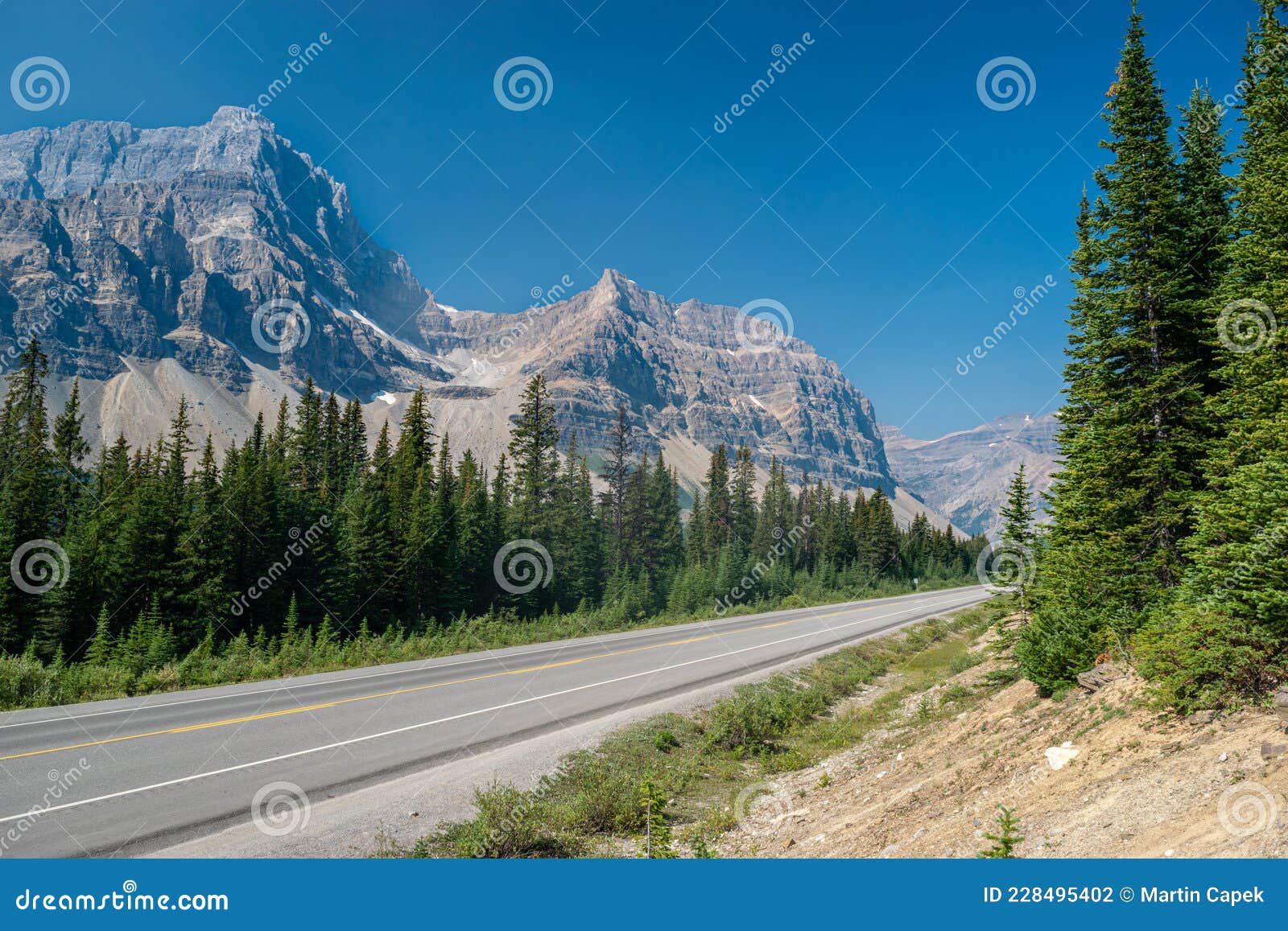Icefields Parkway, Banff National Park Stock Photo - Image of jasper ... Icefields Parkway, Banff National Park Stock Photo - Image of jasper ...
