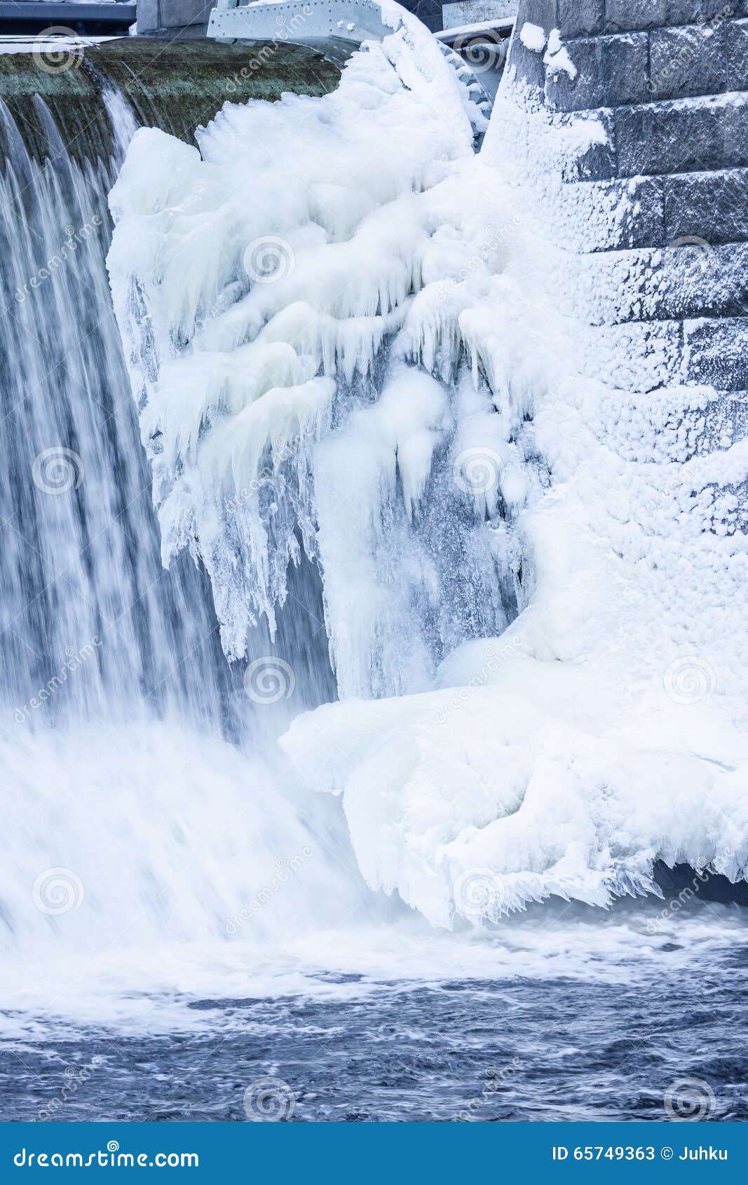 Icicles Formation in Waterfall Stock Image - Image of cascade, frosty ...