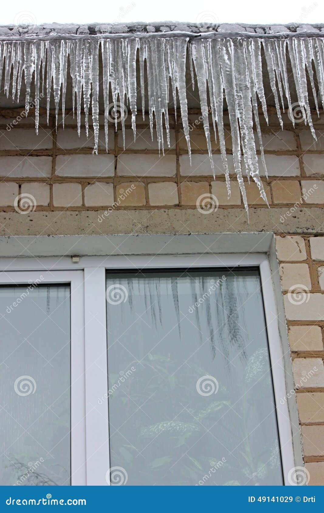 Icicles Hanging on the Eaves Stock Image - Image of winter, thaw: 49141029