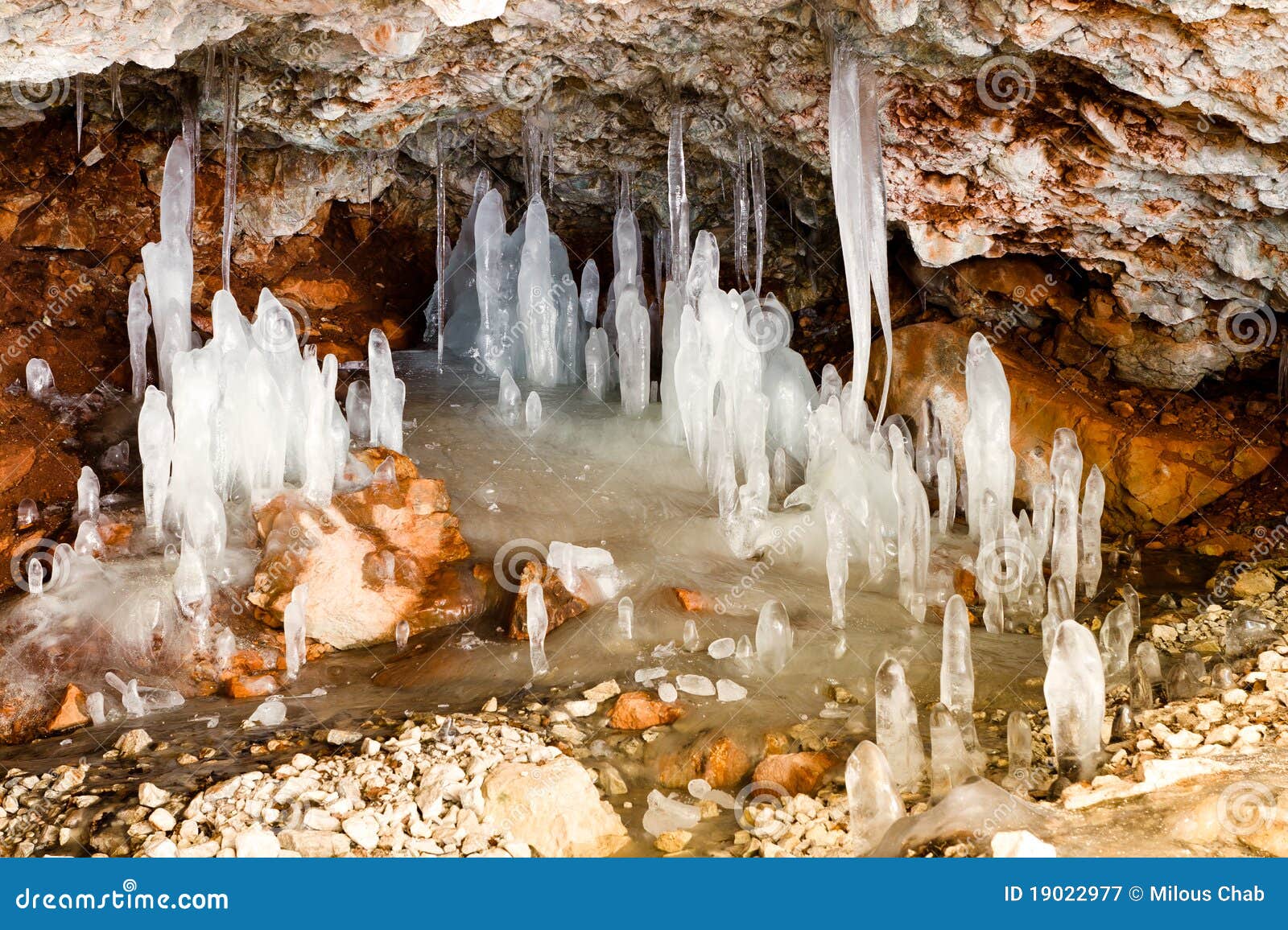 Icicles in a rock cave stock image. Image of icicle, rock - 19022977