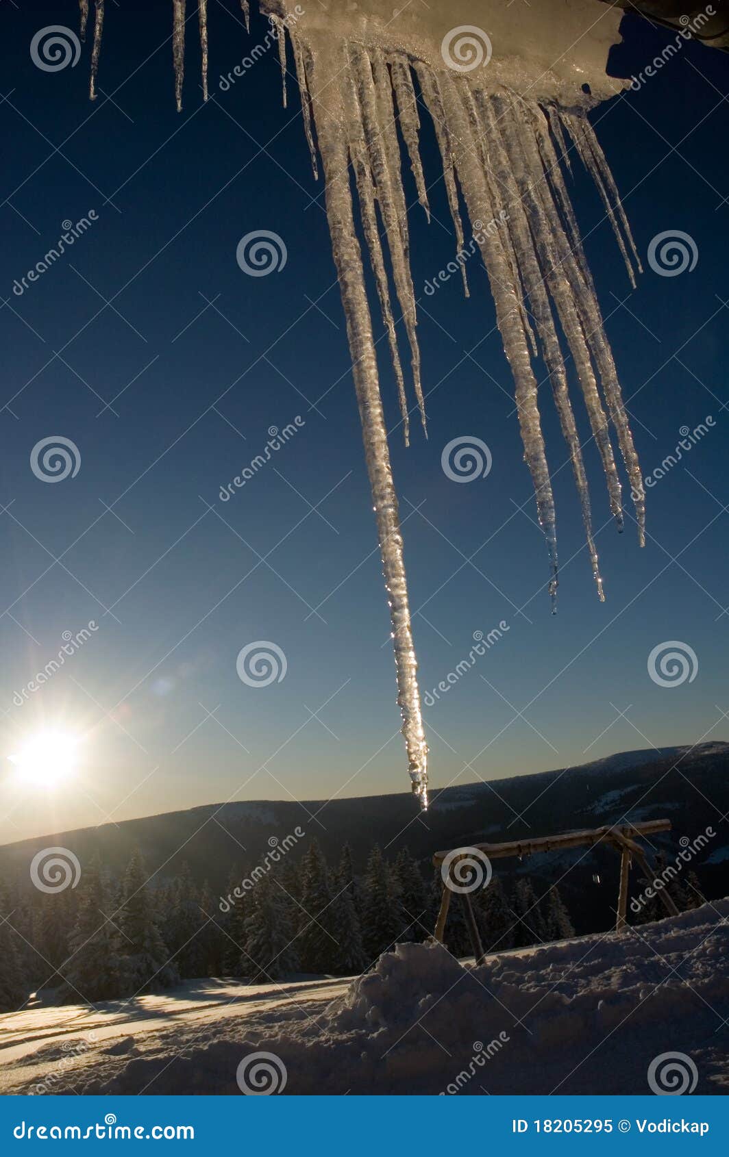 Icicles and sun stock image. Image of sunlit, glimmer - 18205295
