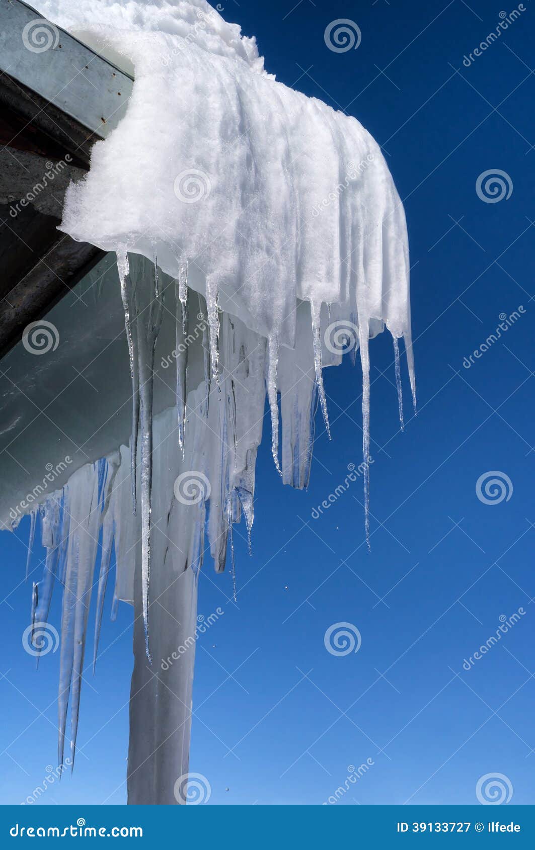 Icicles in winter stock image. Image of water, melting - 39133727