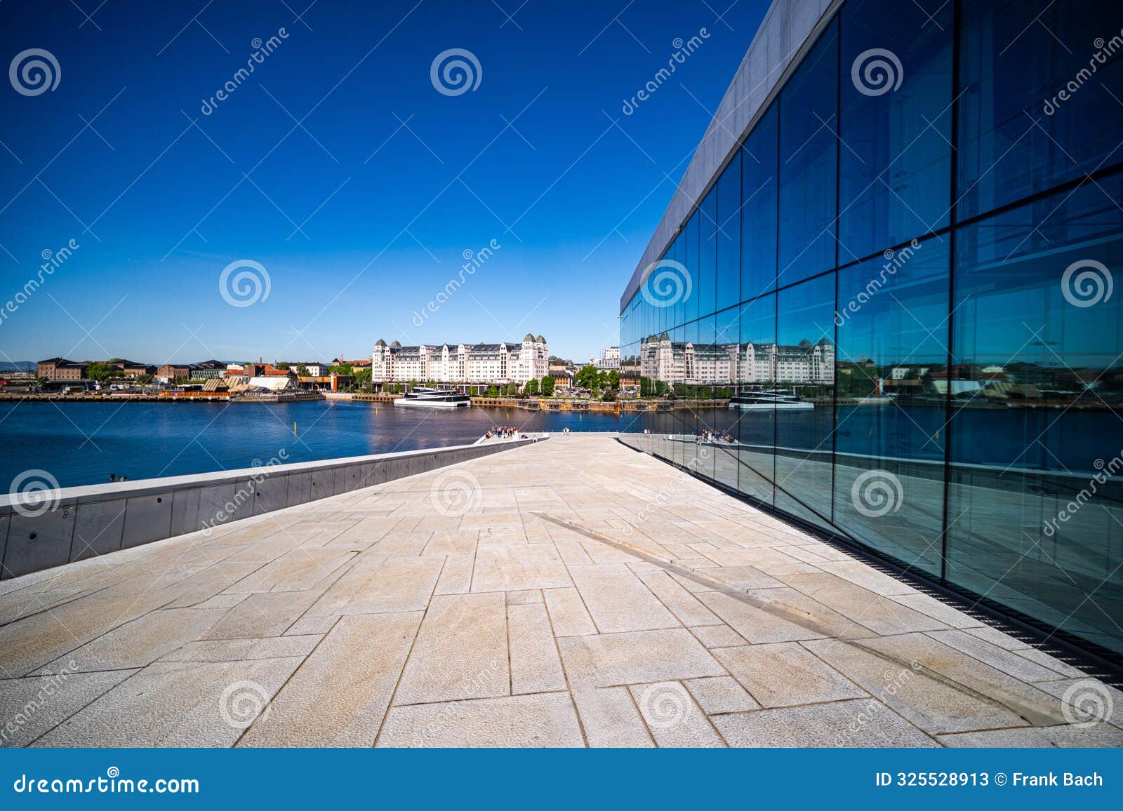 The Iconic Opera House in Central Oslo, Norway Stock Image - Image of ...
