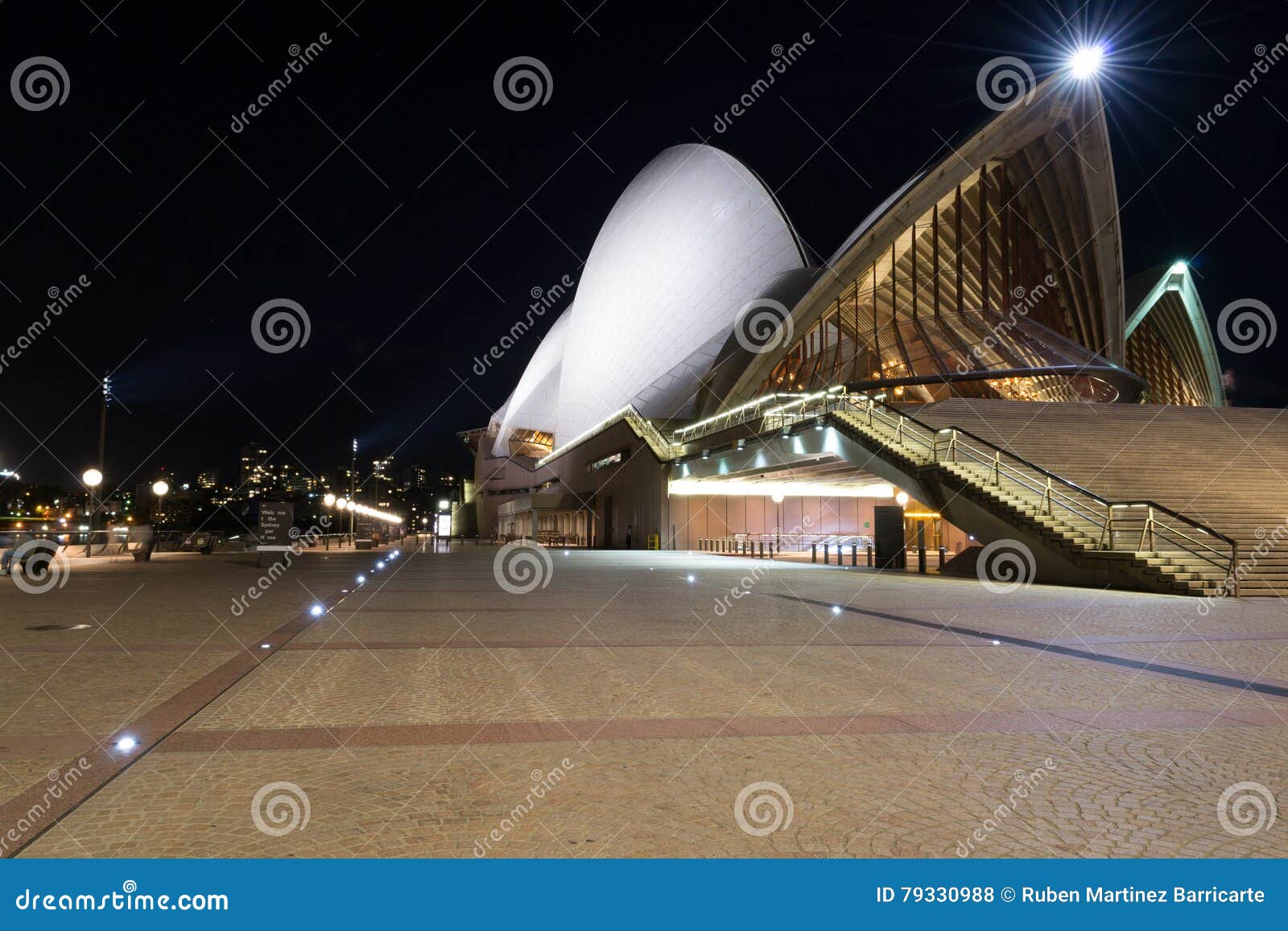 Iconic Opera house editorial stock photo. Image of botanical - 79330988