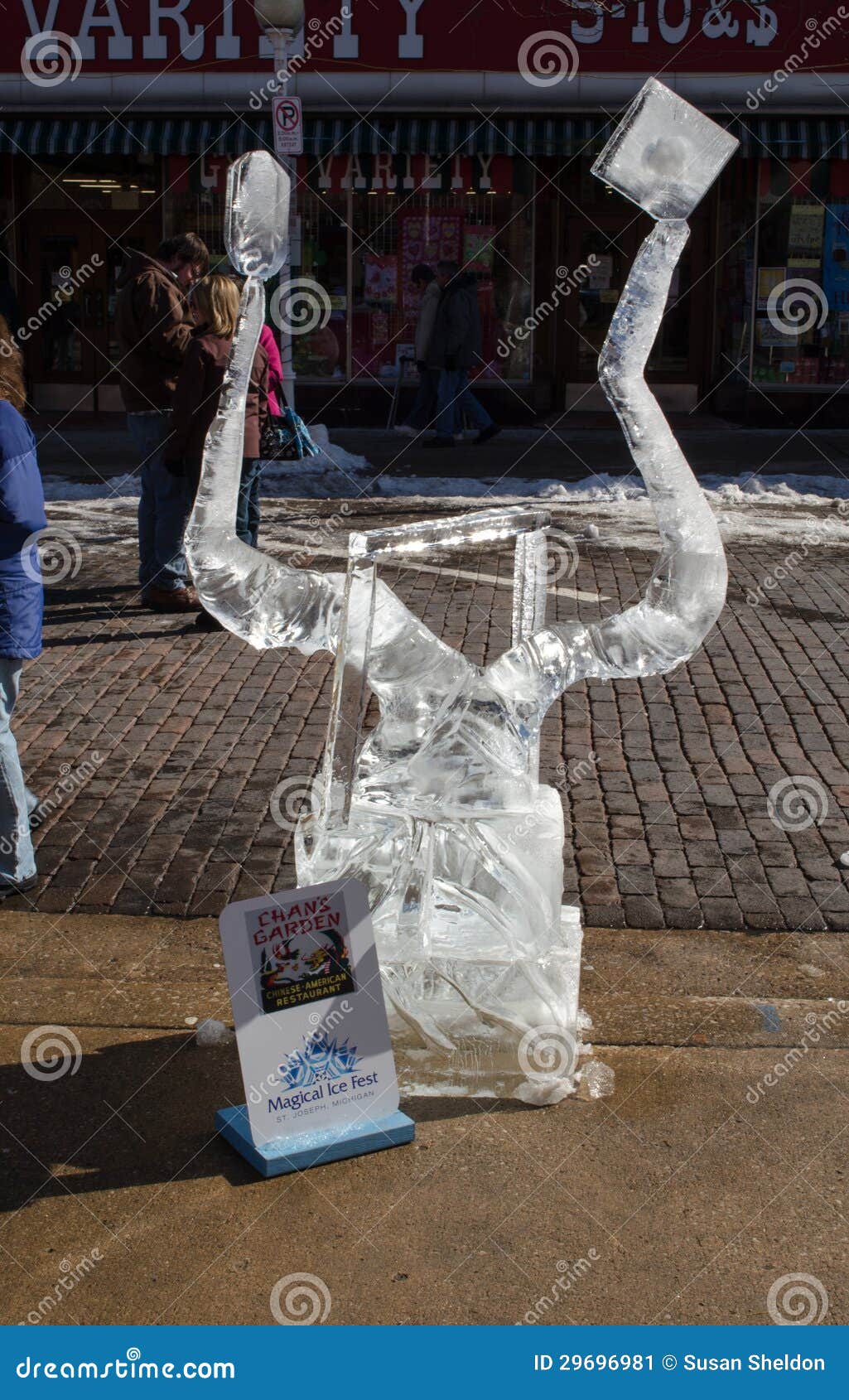 Icy art sculpture creature editorial photo. Image of carve - 29696981