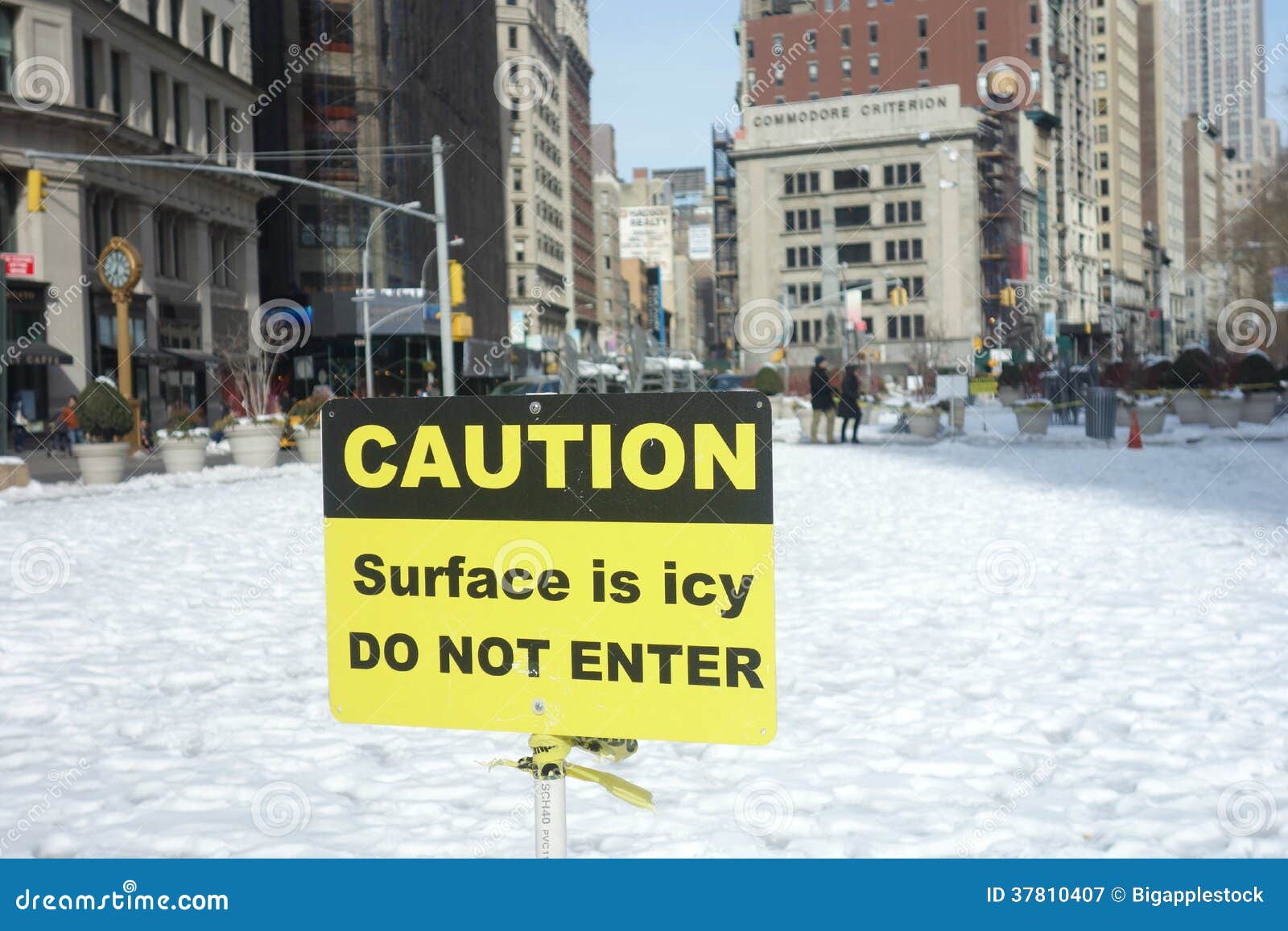 Icy Madison Square Park editorial photography. Image of city - 37810407