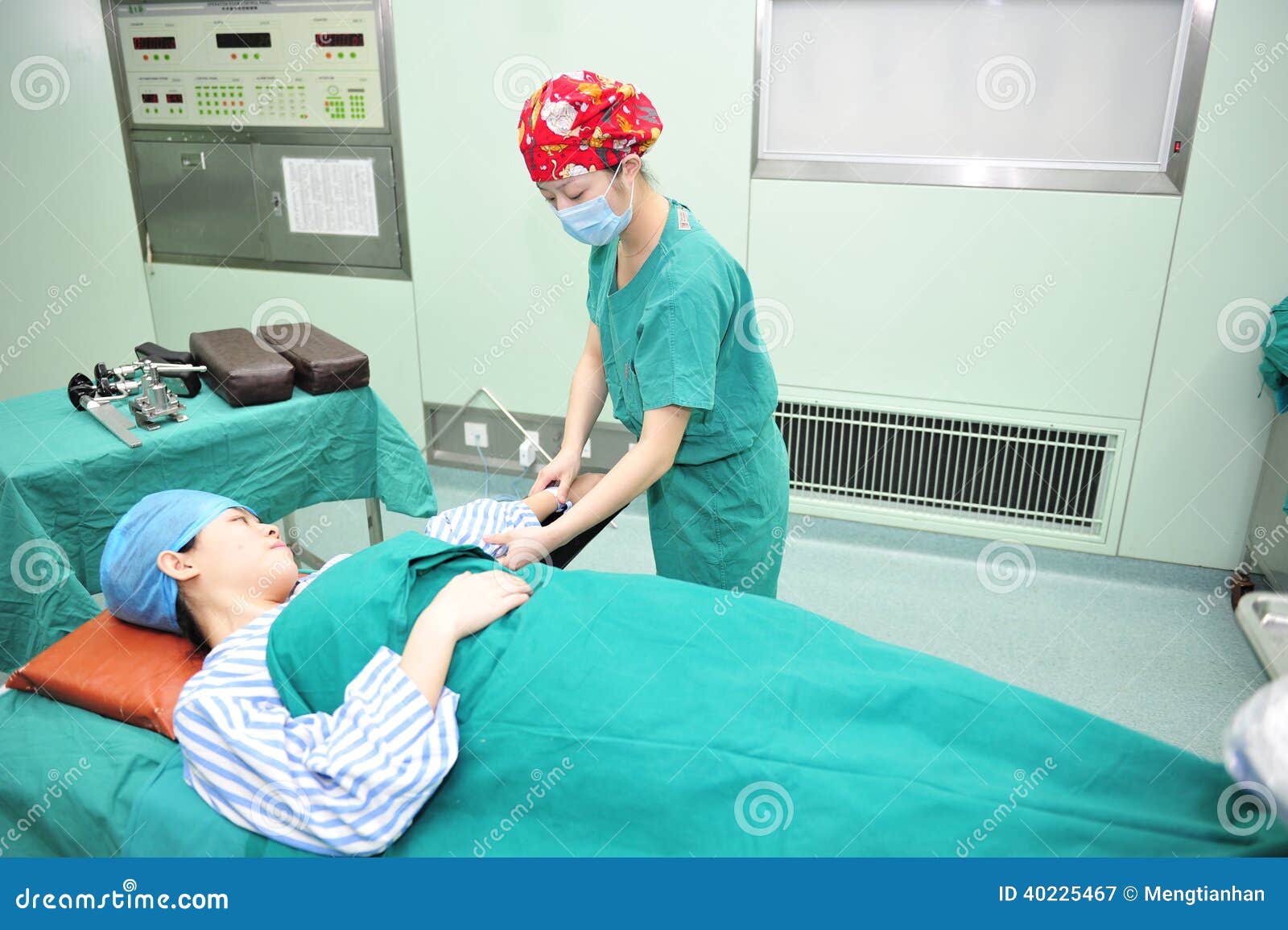 ID Av Denpreoperative Förberedelsen Redaktionell Arkivbild - Bild av ...