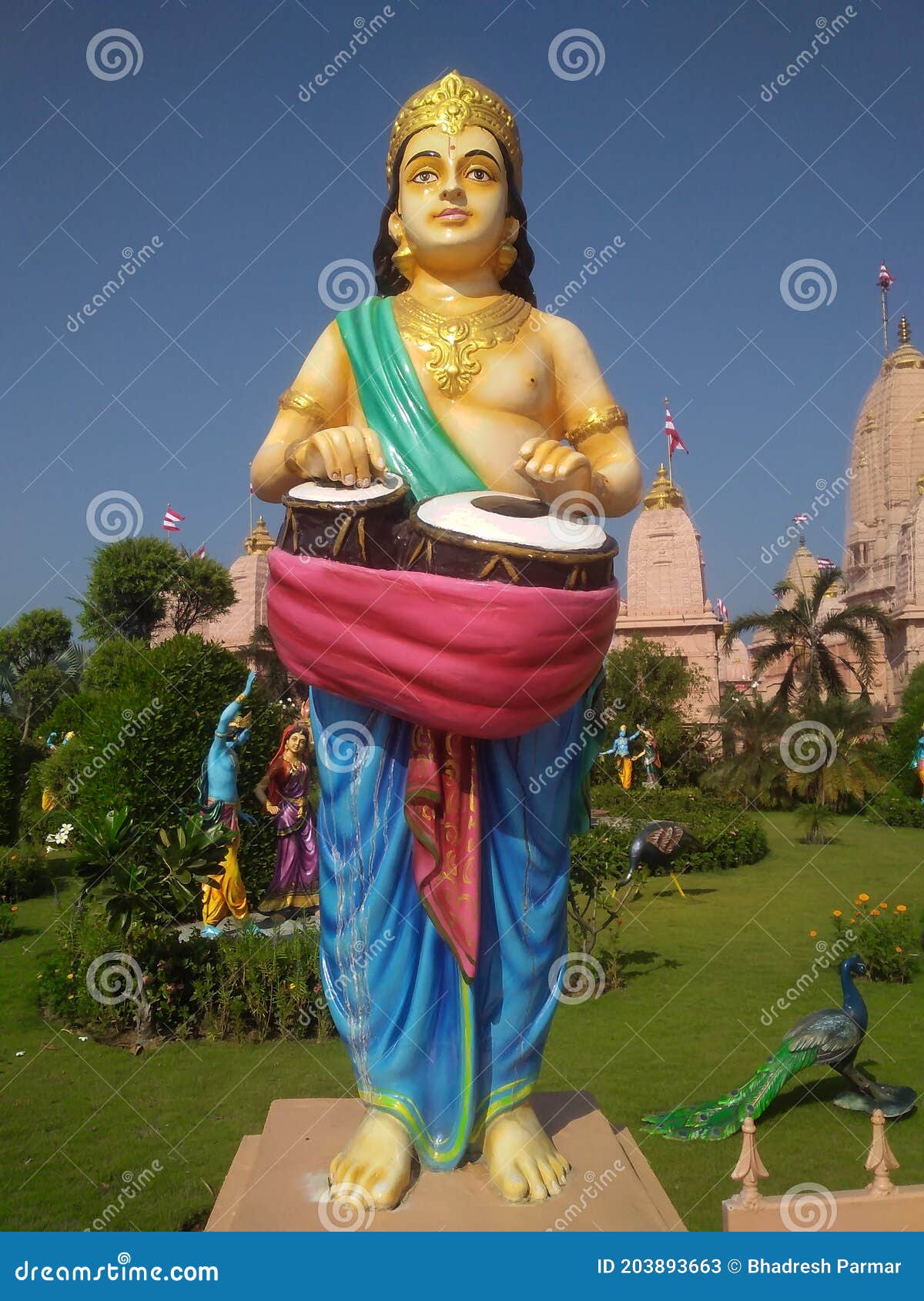 Idols of Hindu deities stock image. Image of monument - 203893663
