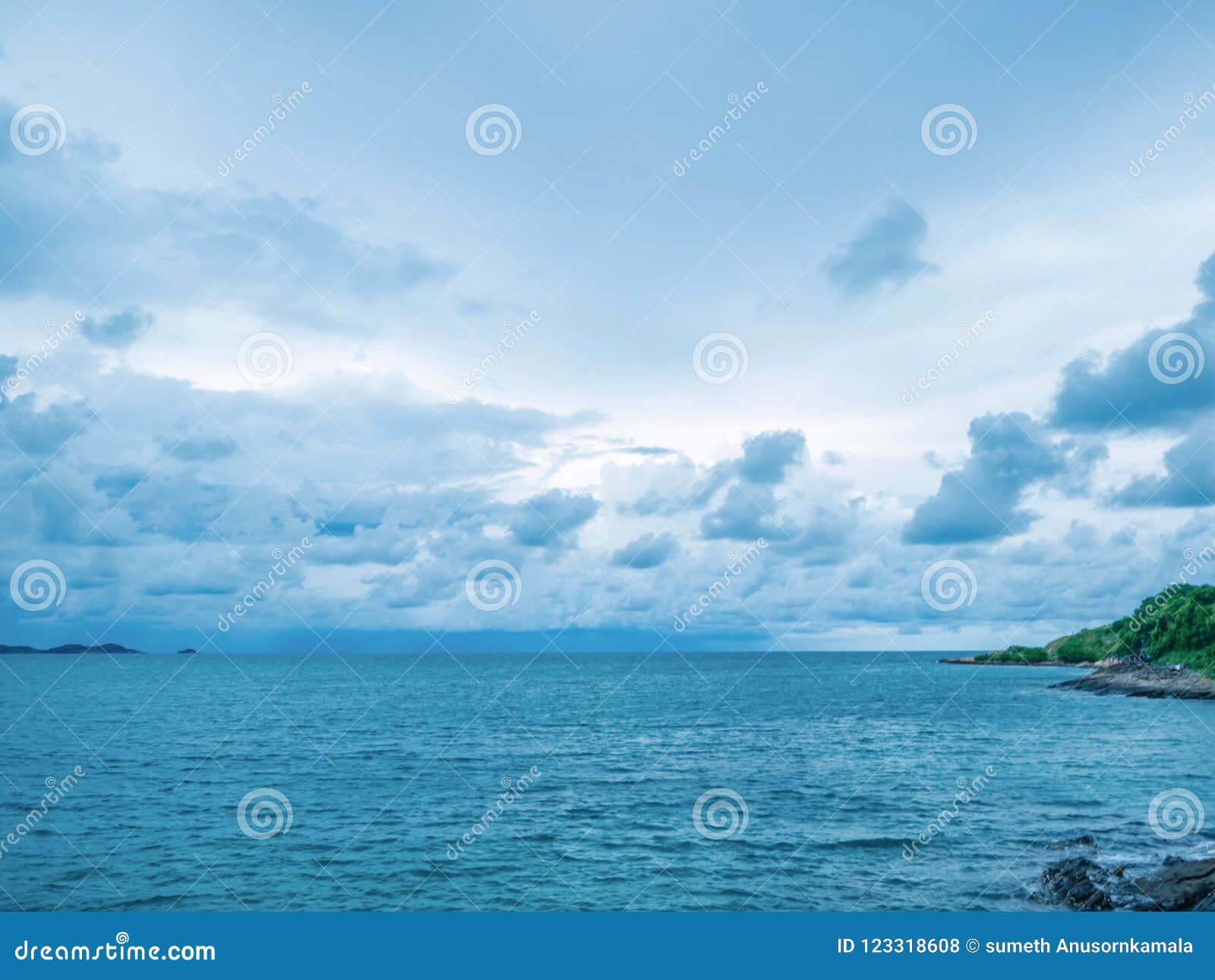 Idyllic Ocean and Cloudy Sky in Vacation Time Stock Photo - Image of ...