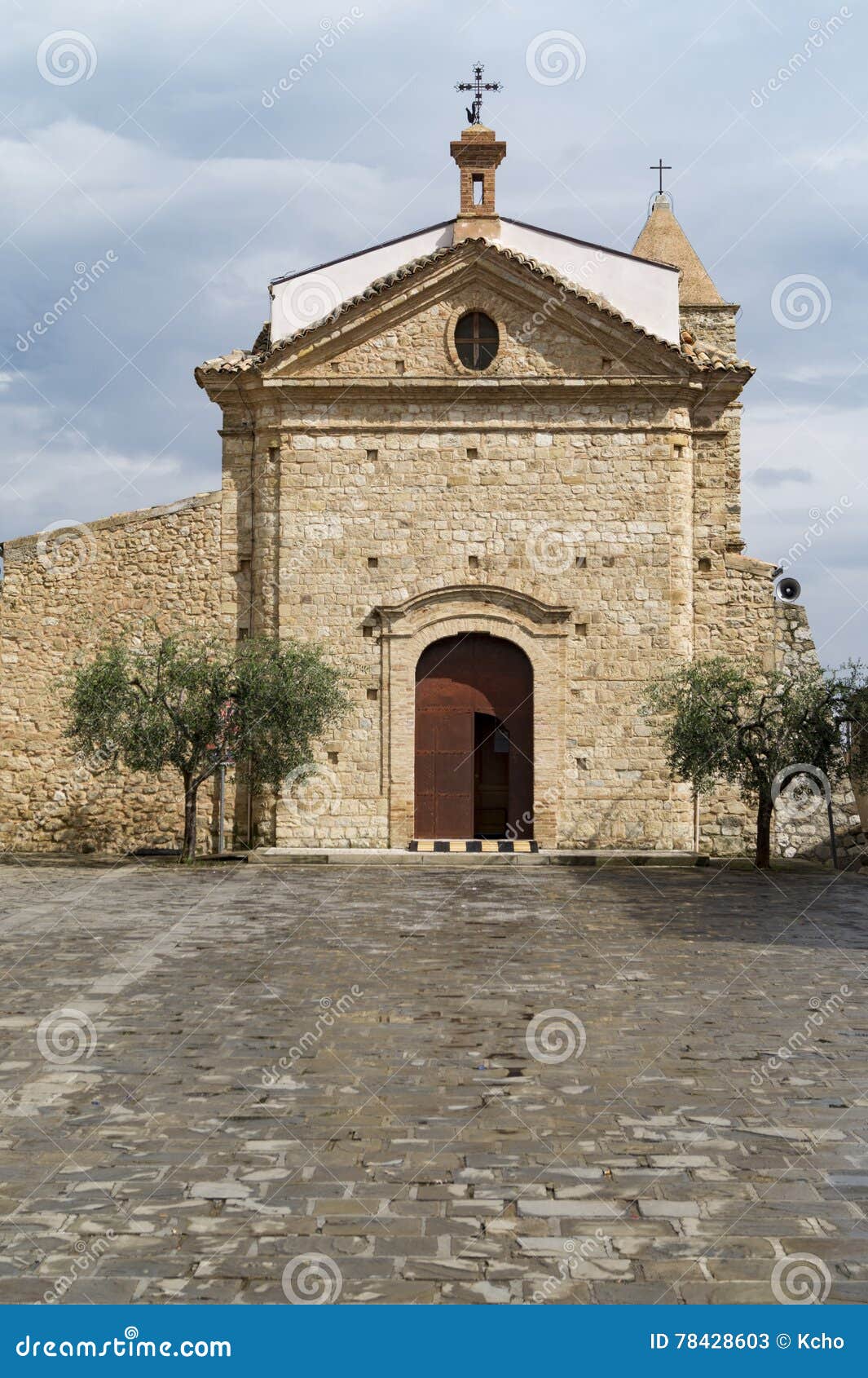 Iglesia De Madre De Calciano Imagen de archivo - Imagen de catedral ...