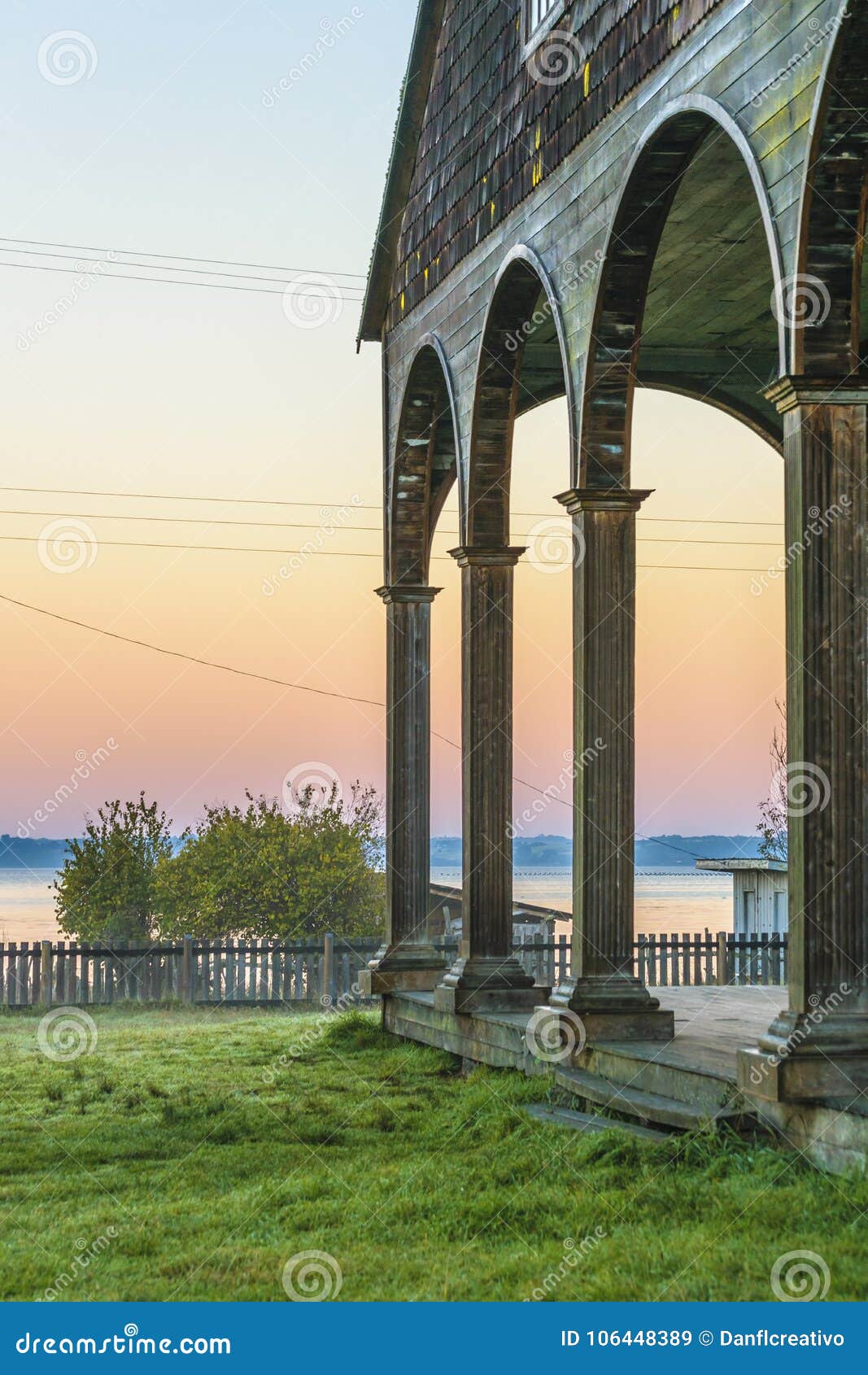 Iglesia De Quinchao, Isla De Chiloe, Chile Imagen de archivo - Imagen ...