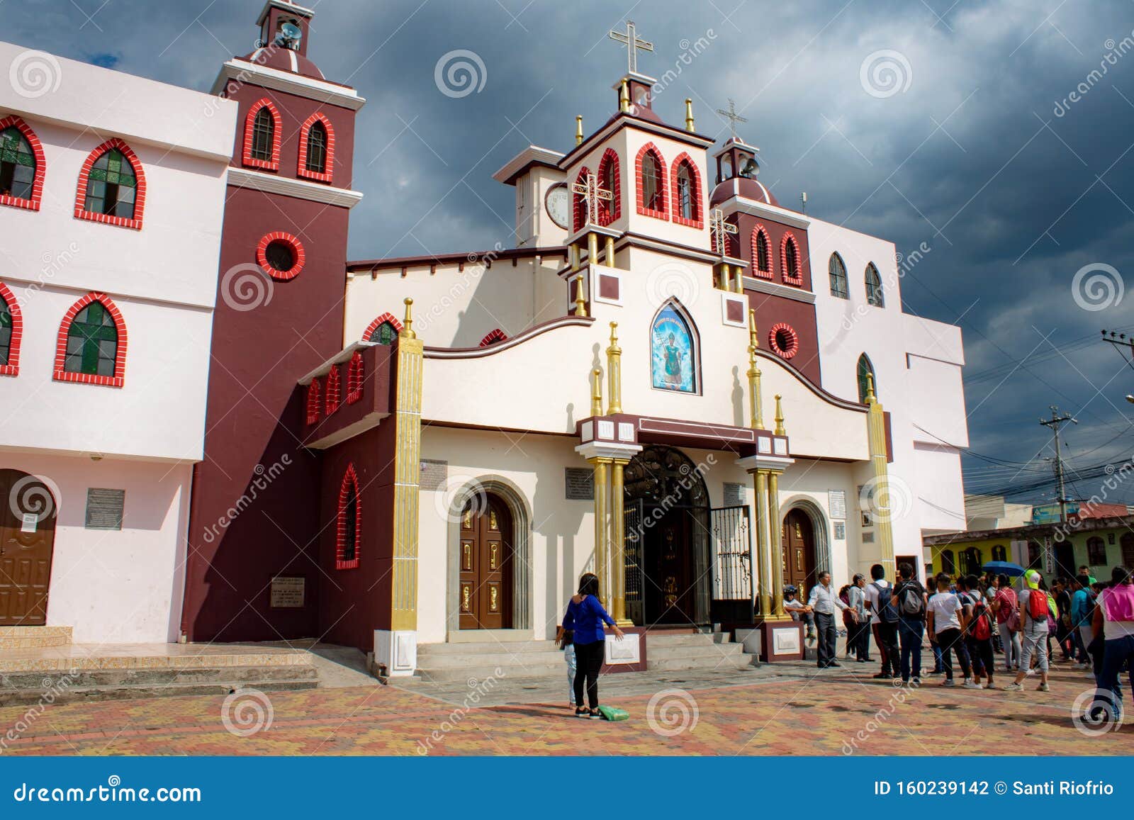 Iglesia De San Pedro En Capelo Fotografía editorial - Imagen de ...