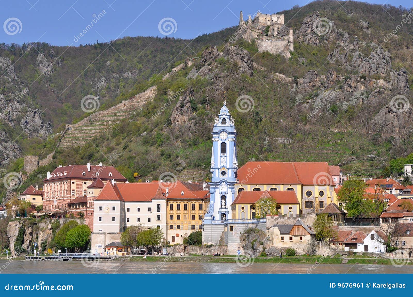 Iglesia Del Durnstein, Austria Imagen de archivo - Imagen de castillo ...