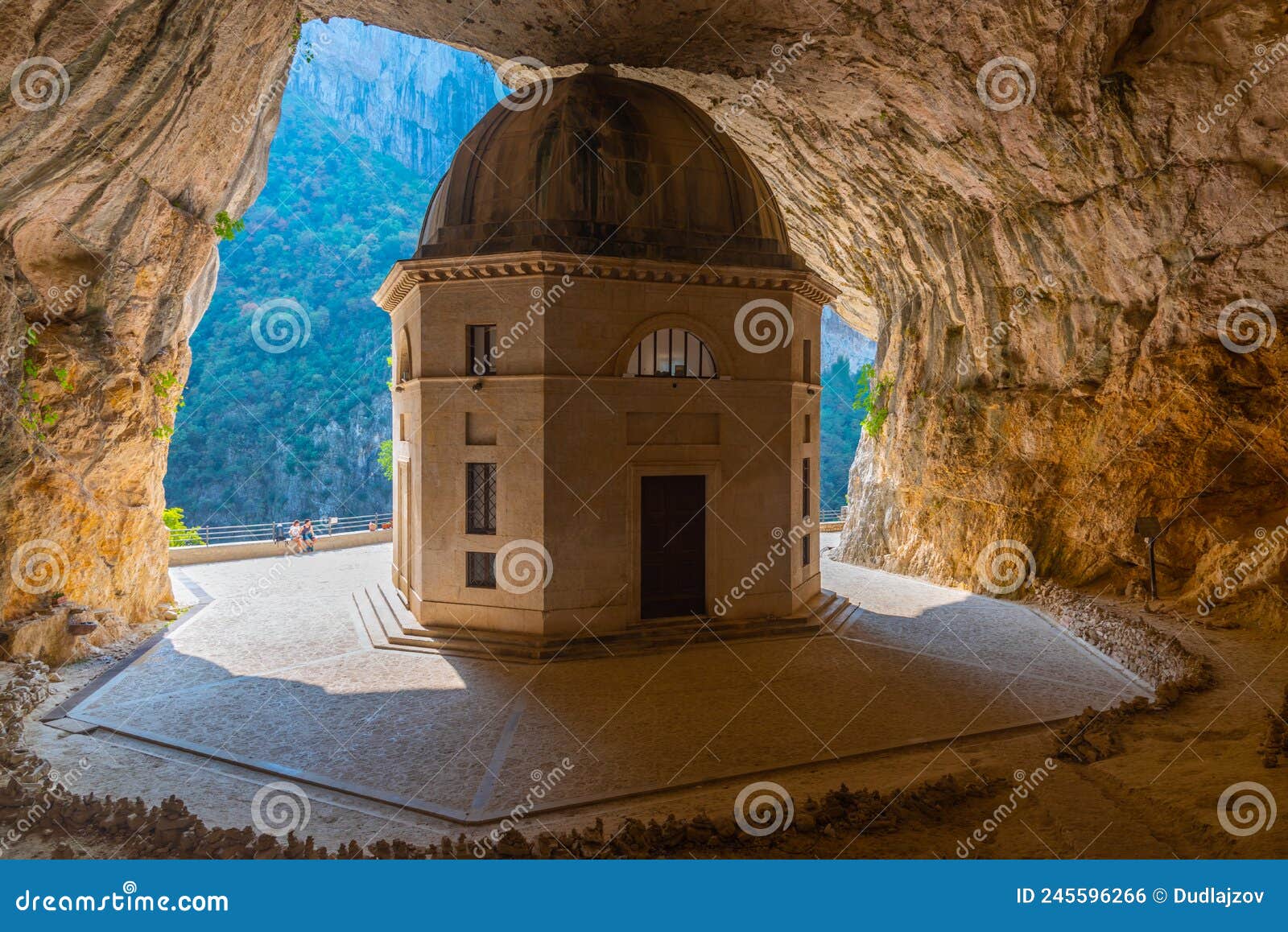 Iglesia Tempio Del Valadier En Italia Foto de archivo - Imagen de ...
