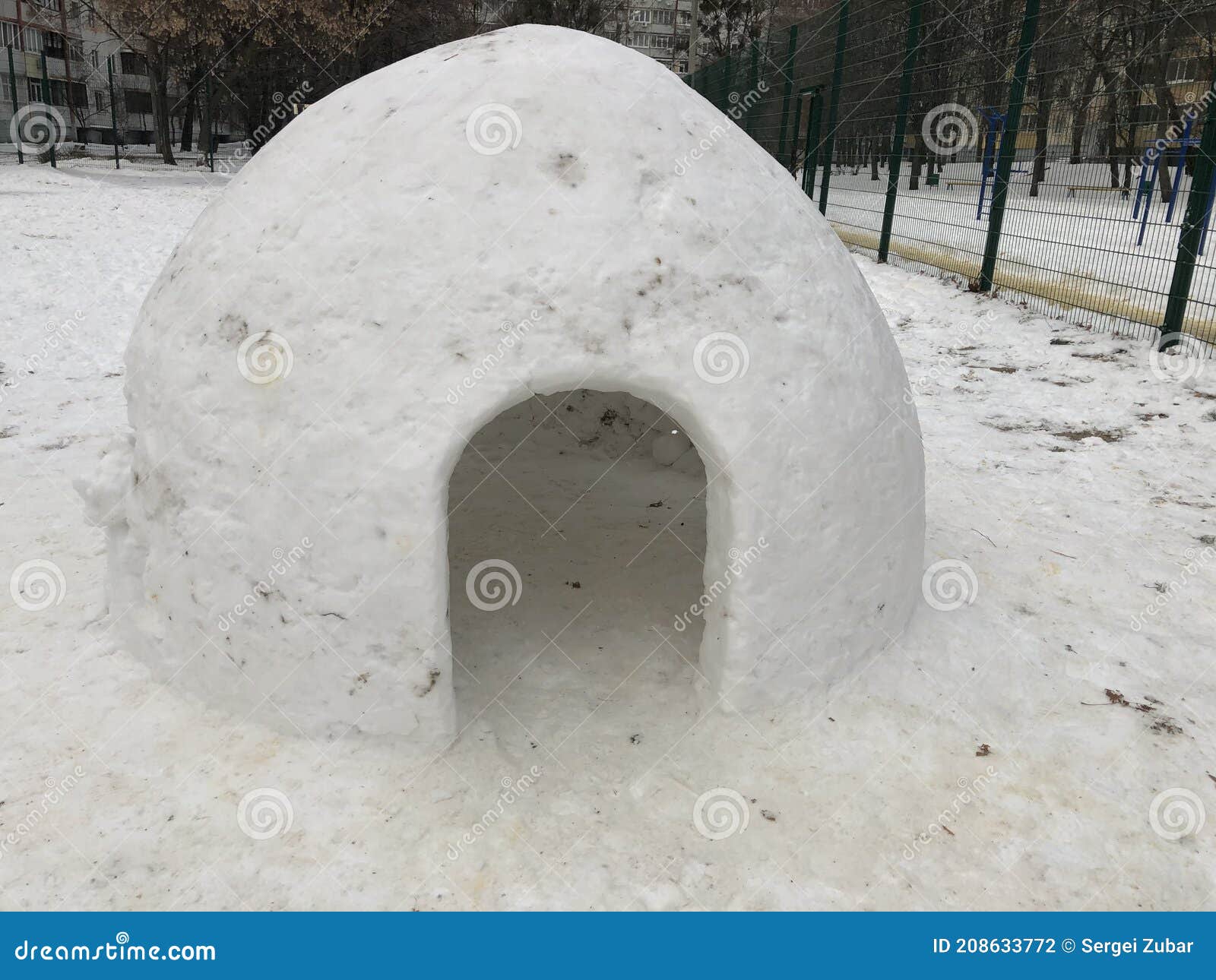 Igloo house of snow stock photo. Image of natural, locations - 208633772