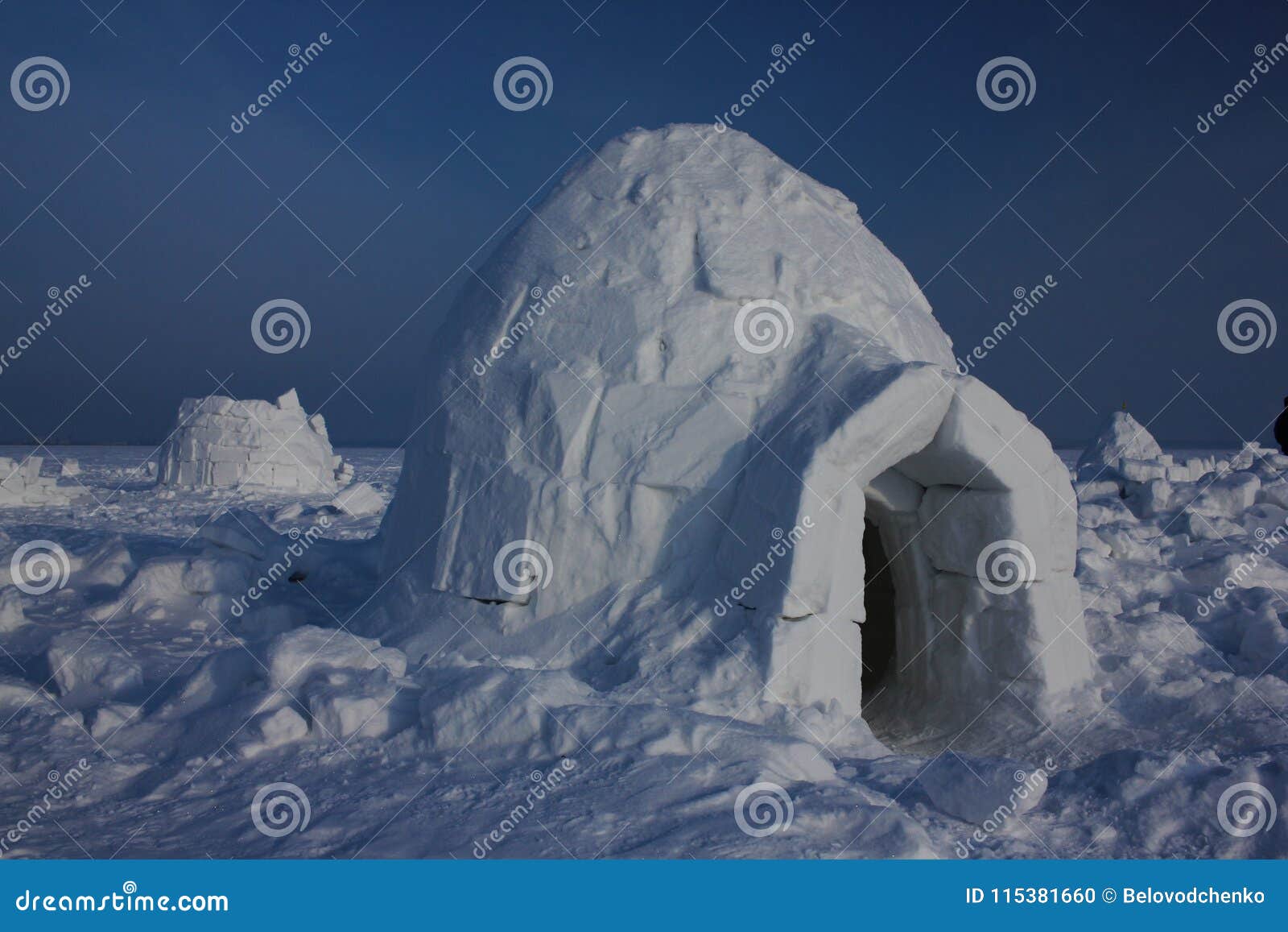 Igloo Village d'Esquimaux photo stock. Image du conception - 115381660