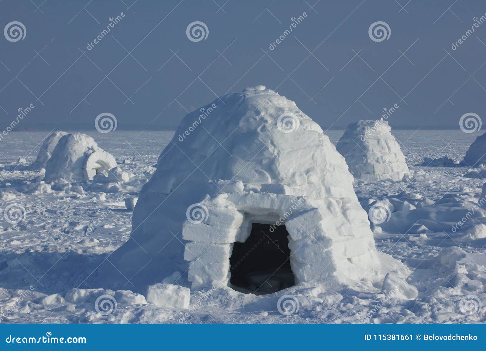 Igloo Village d'Esquimaux image stock. Image du noël - 115381661