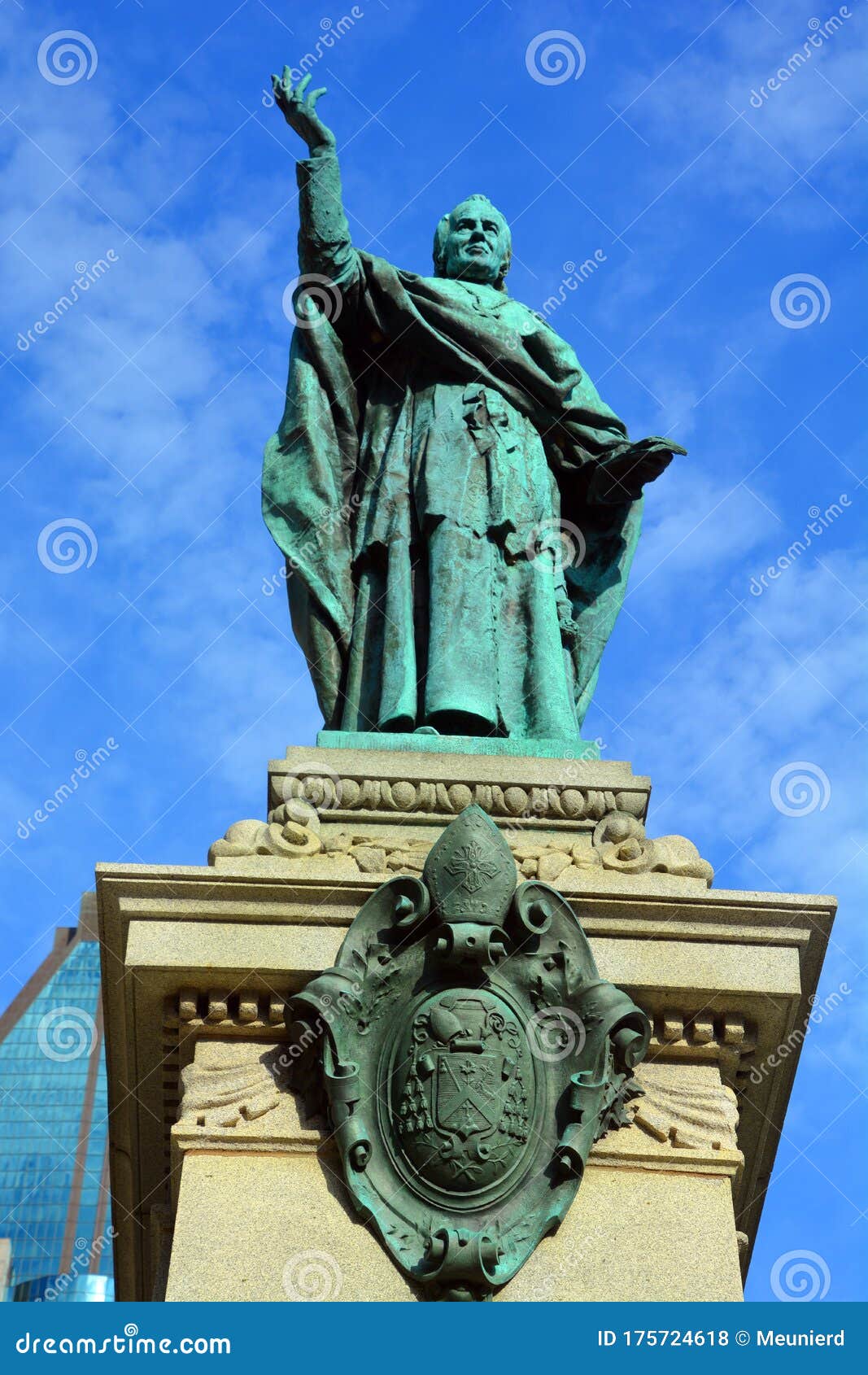 Louis-Philippe Hebert`s Indigenous Family Sculpture Editorial Photo ...