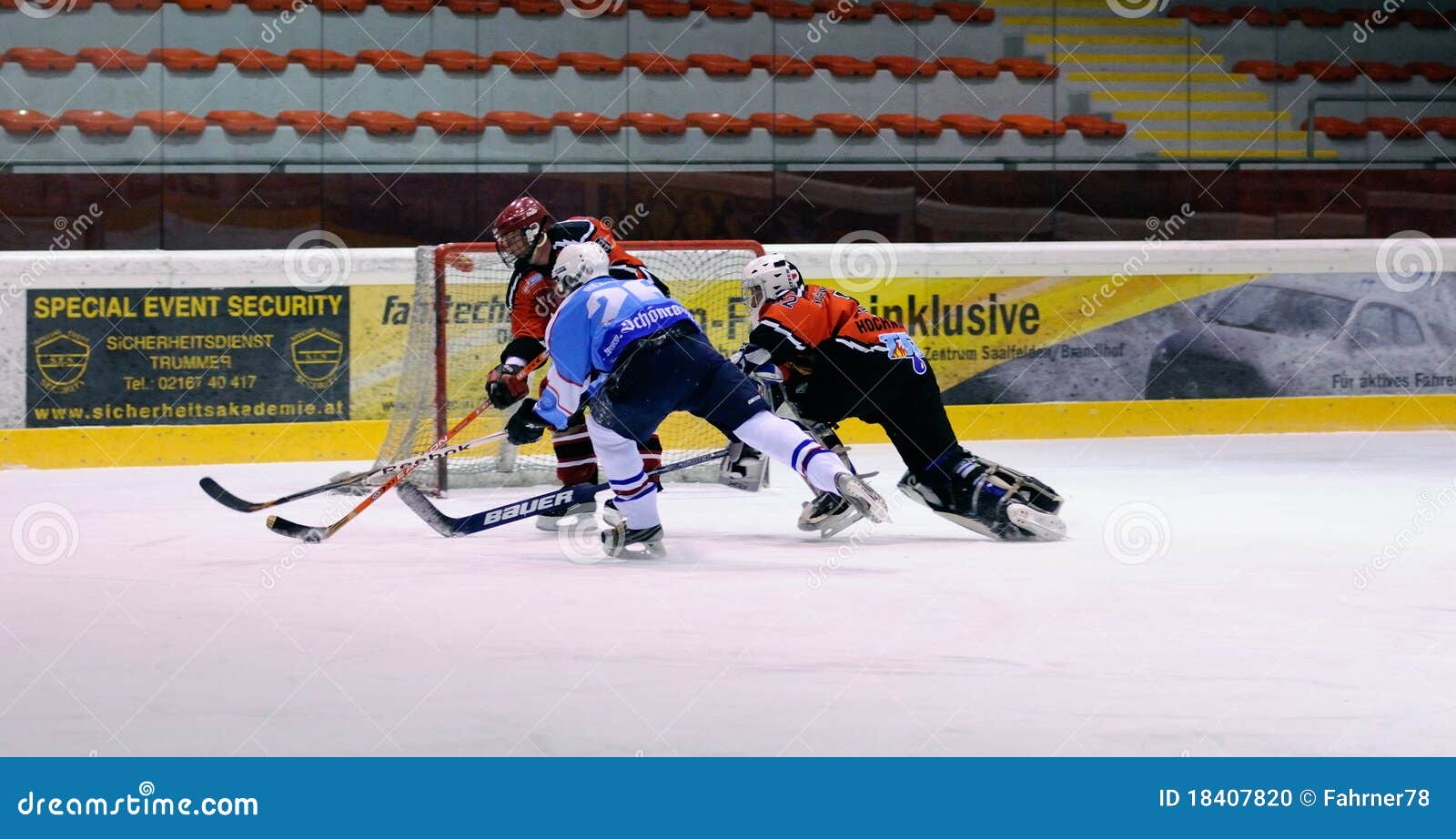 Ijshockey redactionele afbeelding. Image of sport, actief - 18407820