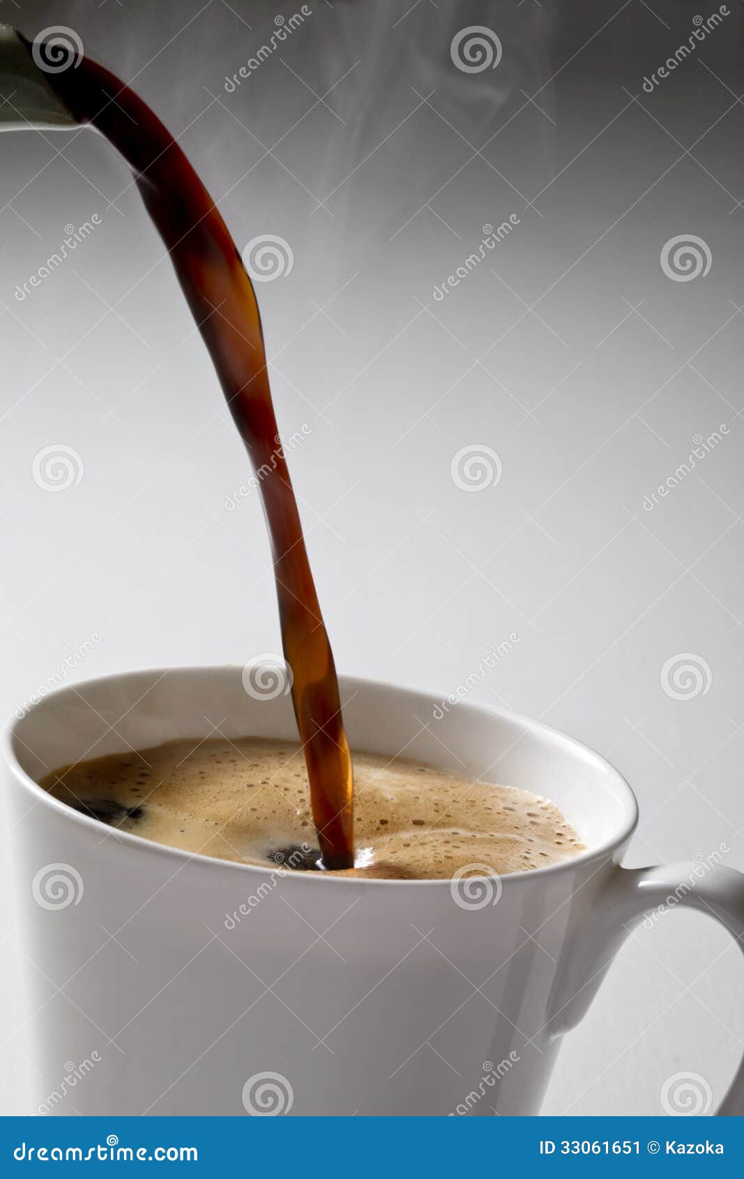 Il Caffè, Caffè Caldo, Versa Immagine Stock - Immagine di calore ...