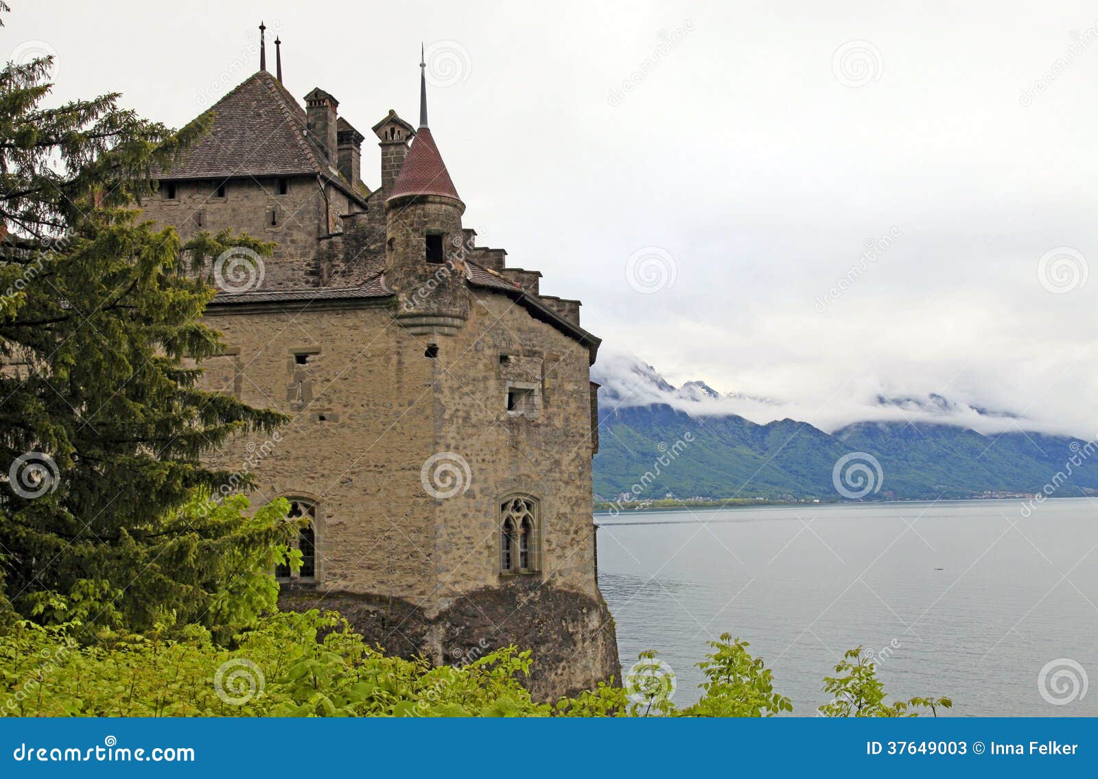Il Castello Di Chillon (Chateau De Chillon), Svizzera Fotografia Stock ...